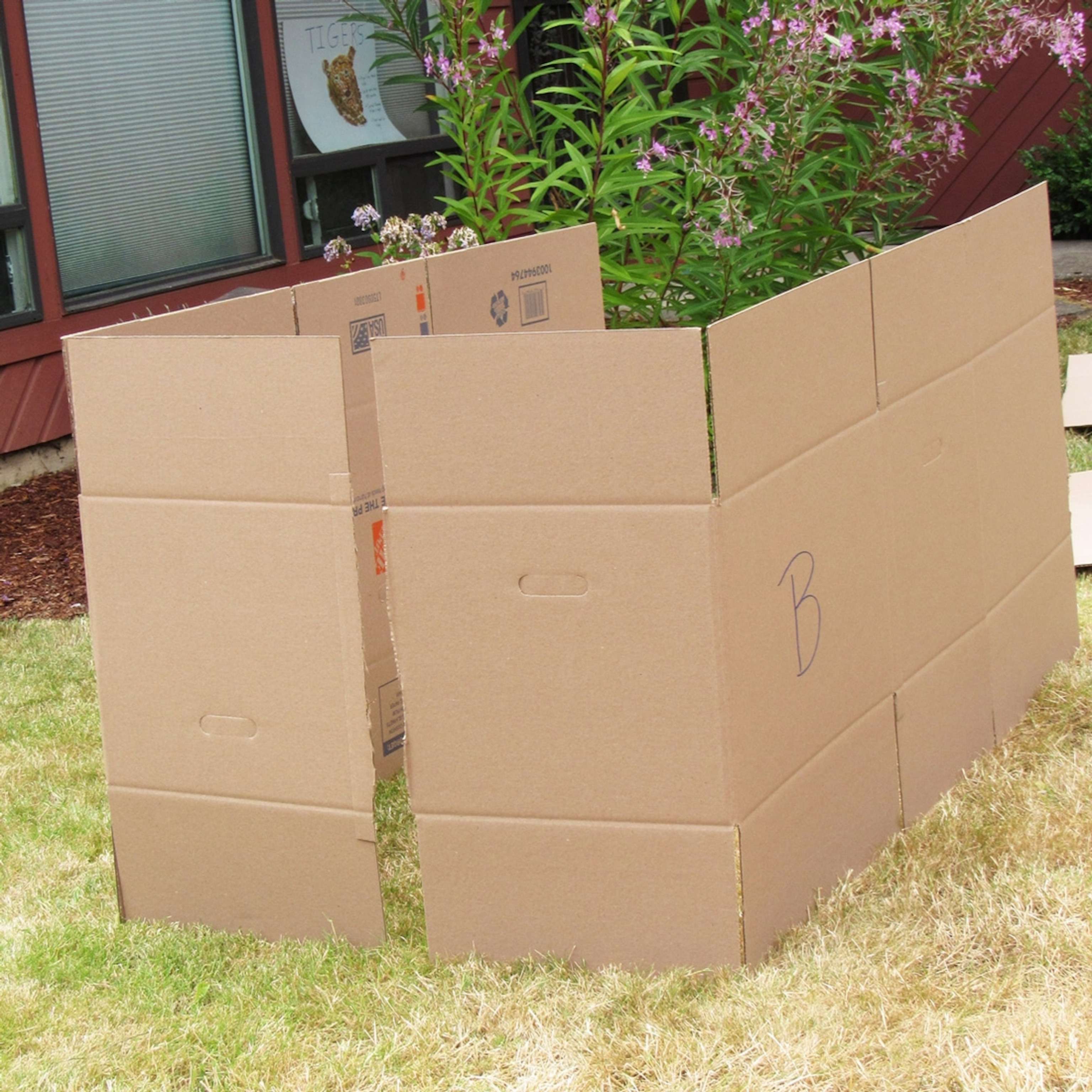 Nat Geo Family Camp: Make a tent for backyard camping