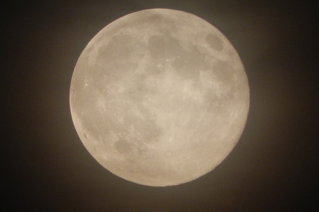 Shoot The Moon Photography