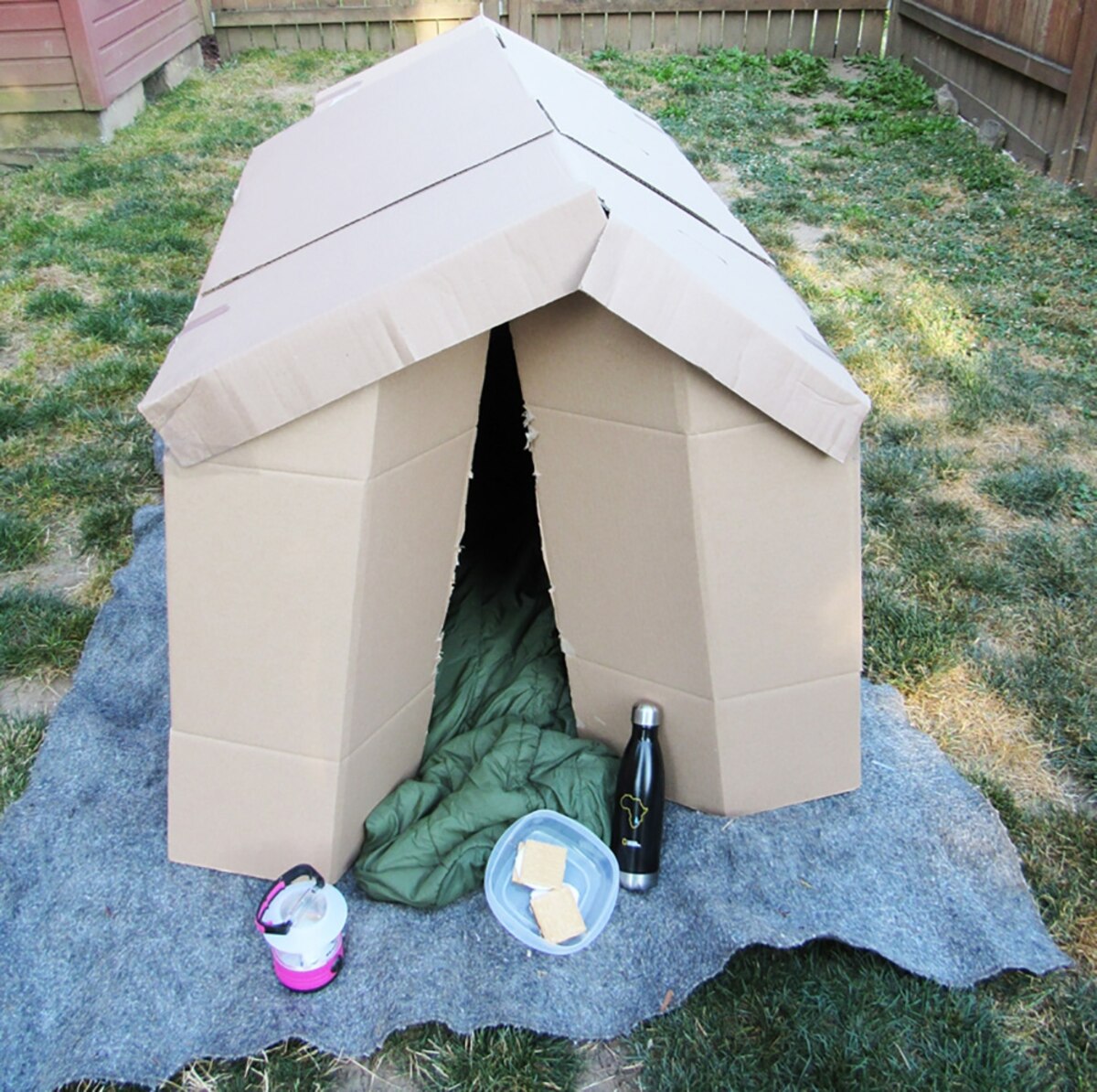 Nat Geo Family Camp: Make a tent for backyard camping