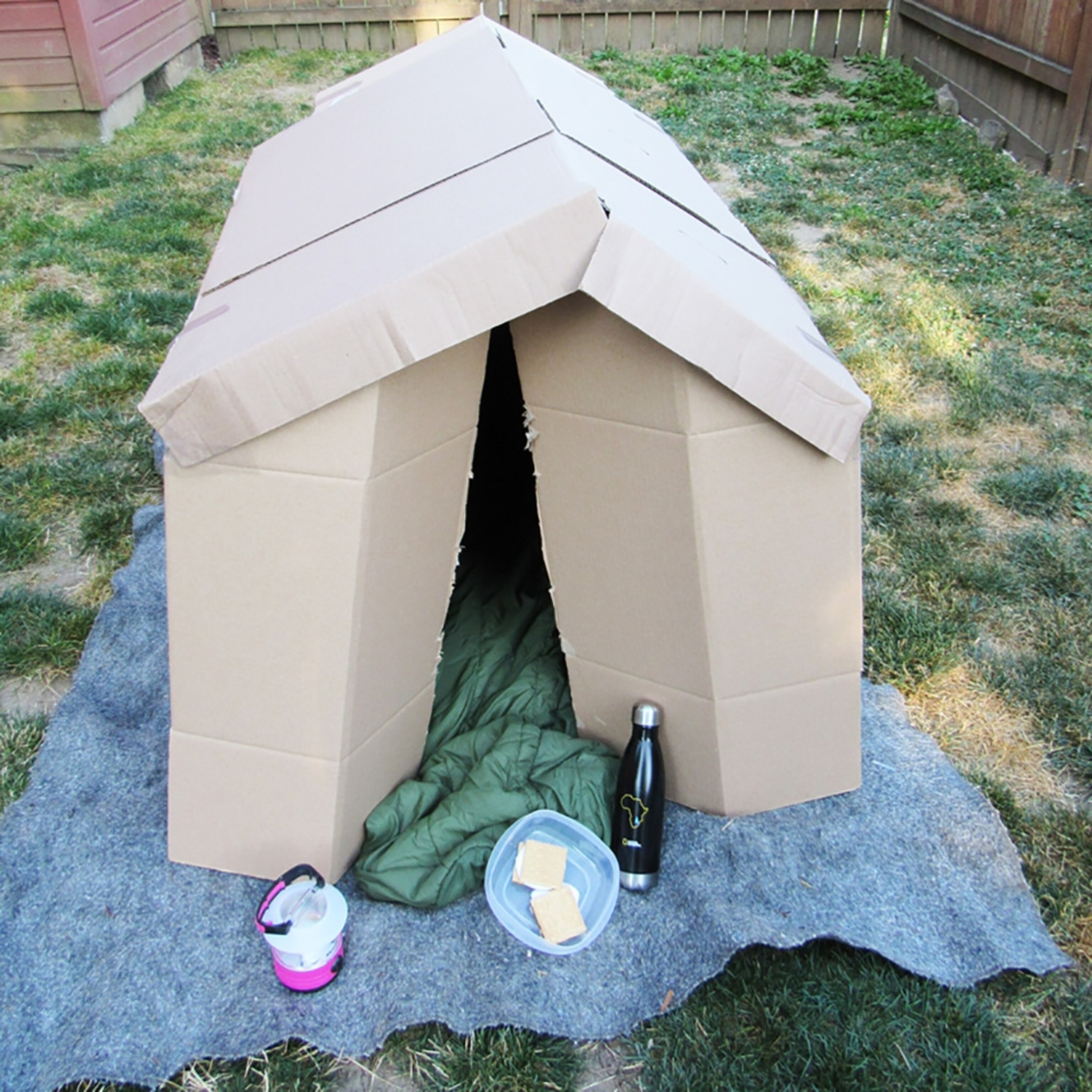 Nat Geo Family Camp: Make a tent for backyard camping