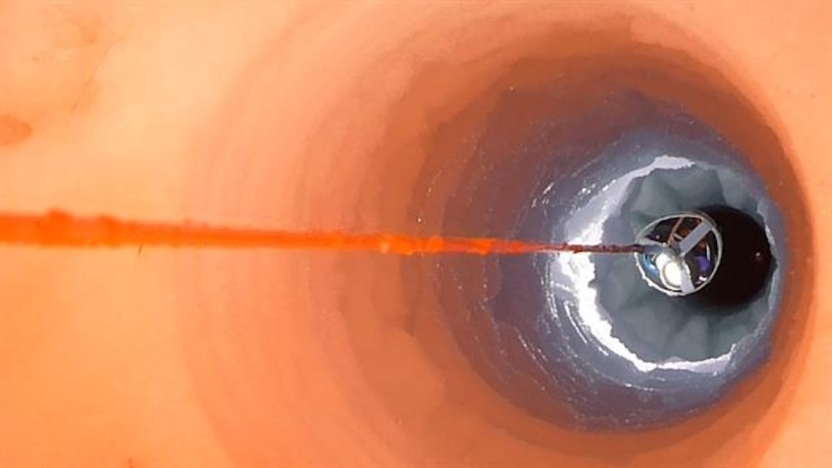 Ross Ice Shelf Bore in Antarctica Reveals Freezing Ice, Not Melting ...