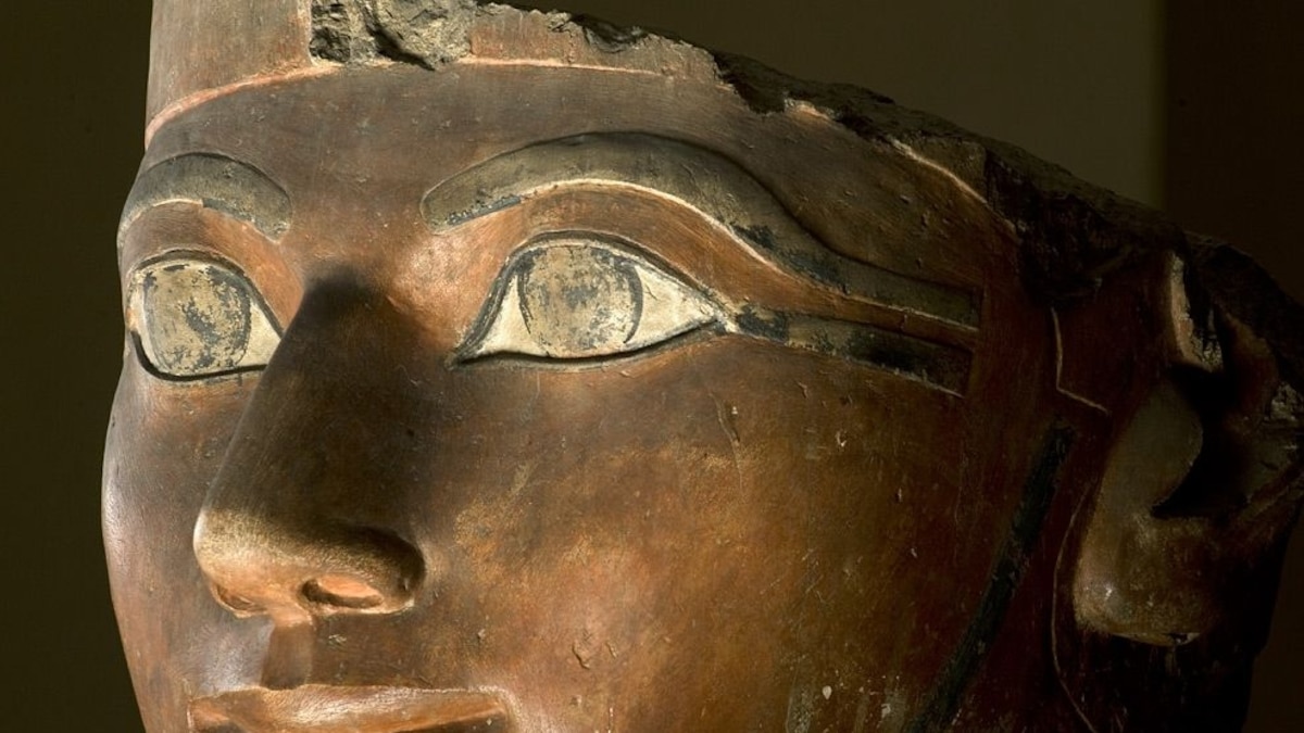 Cleopatra's Eye Makeup Warded Off Infections? | National Geographic