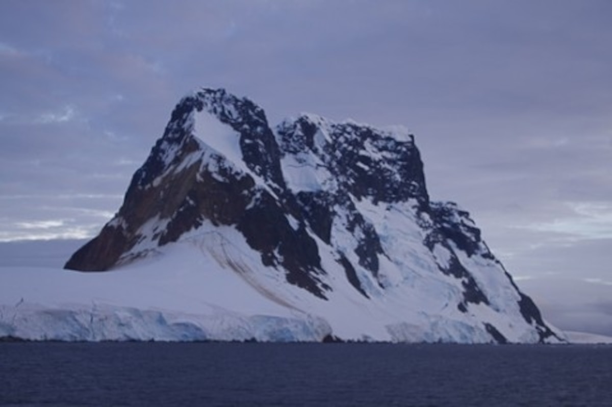 Bus2Antarctica: Mount Marilyn