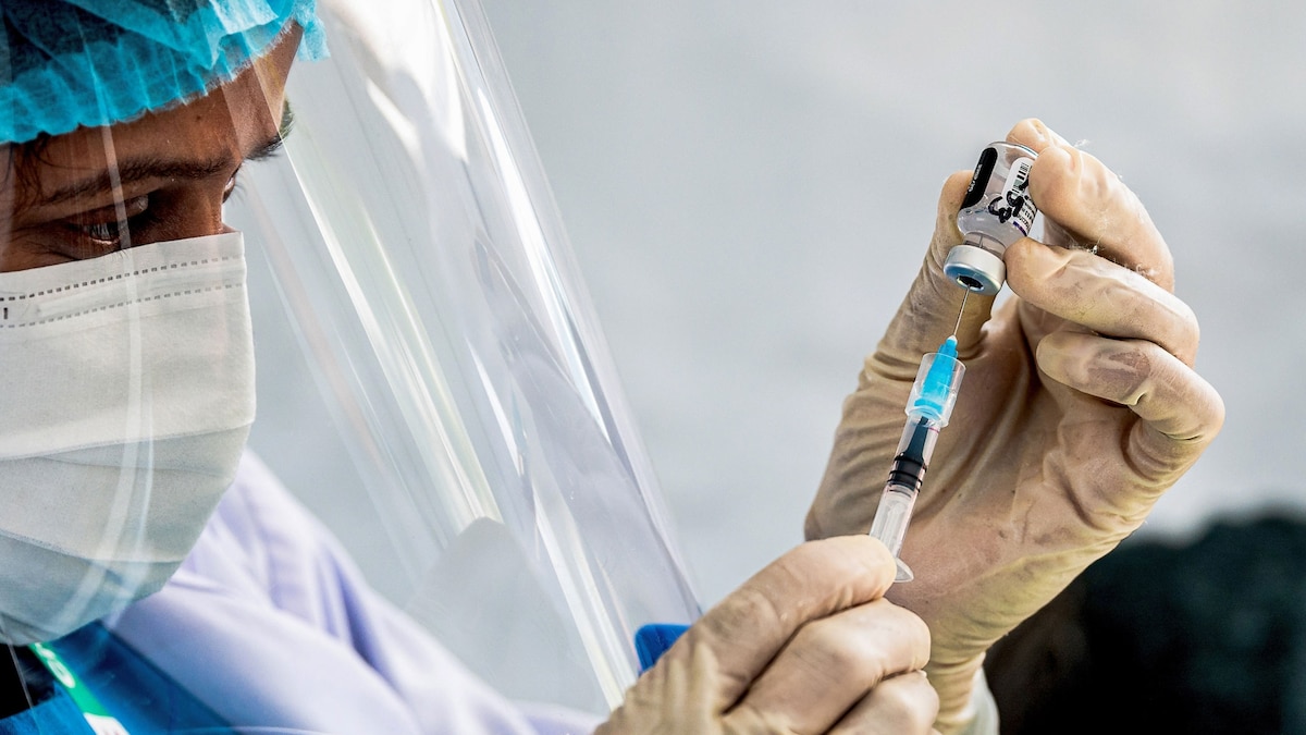 How booster shots can help protect you from Omicron | National Geographic