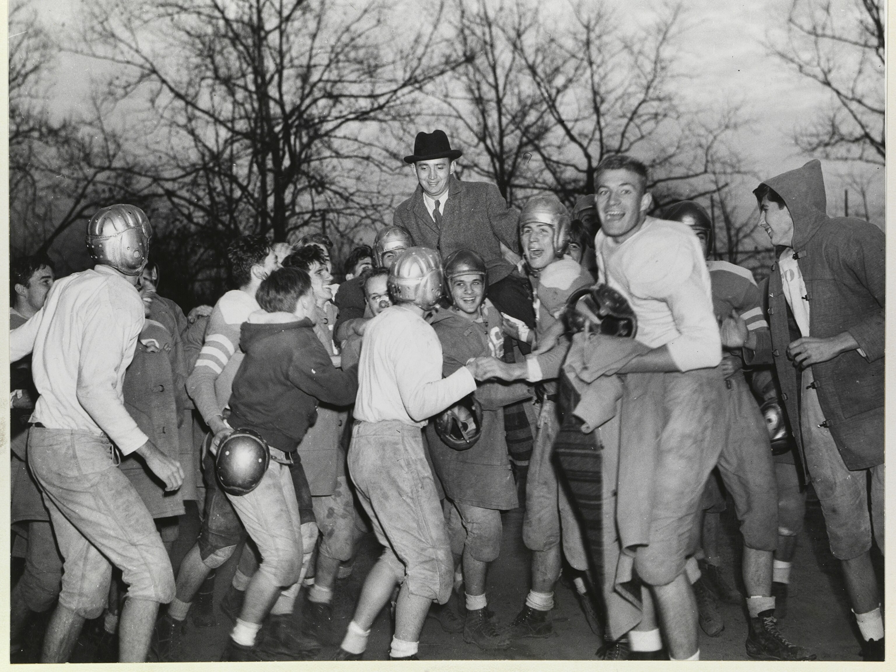Pictures: 100 Years of Football in America