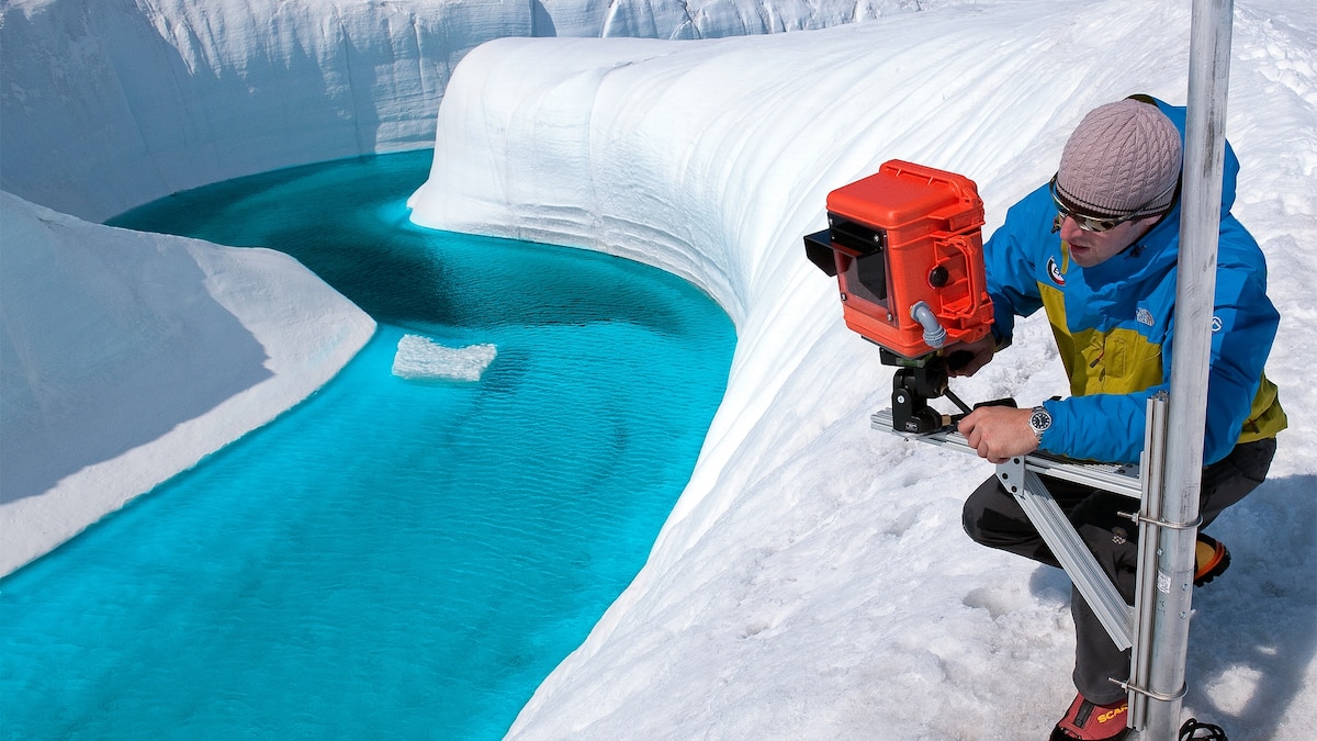 Polar Ice Sheets Shrinking Worldwide, Study Confirms | National Geographic