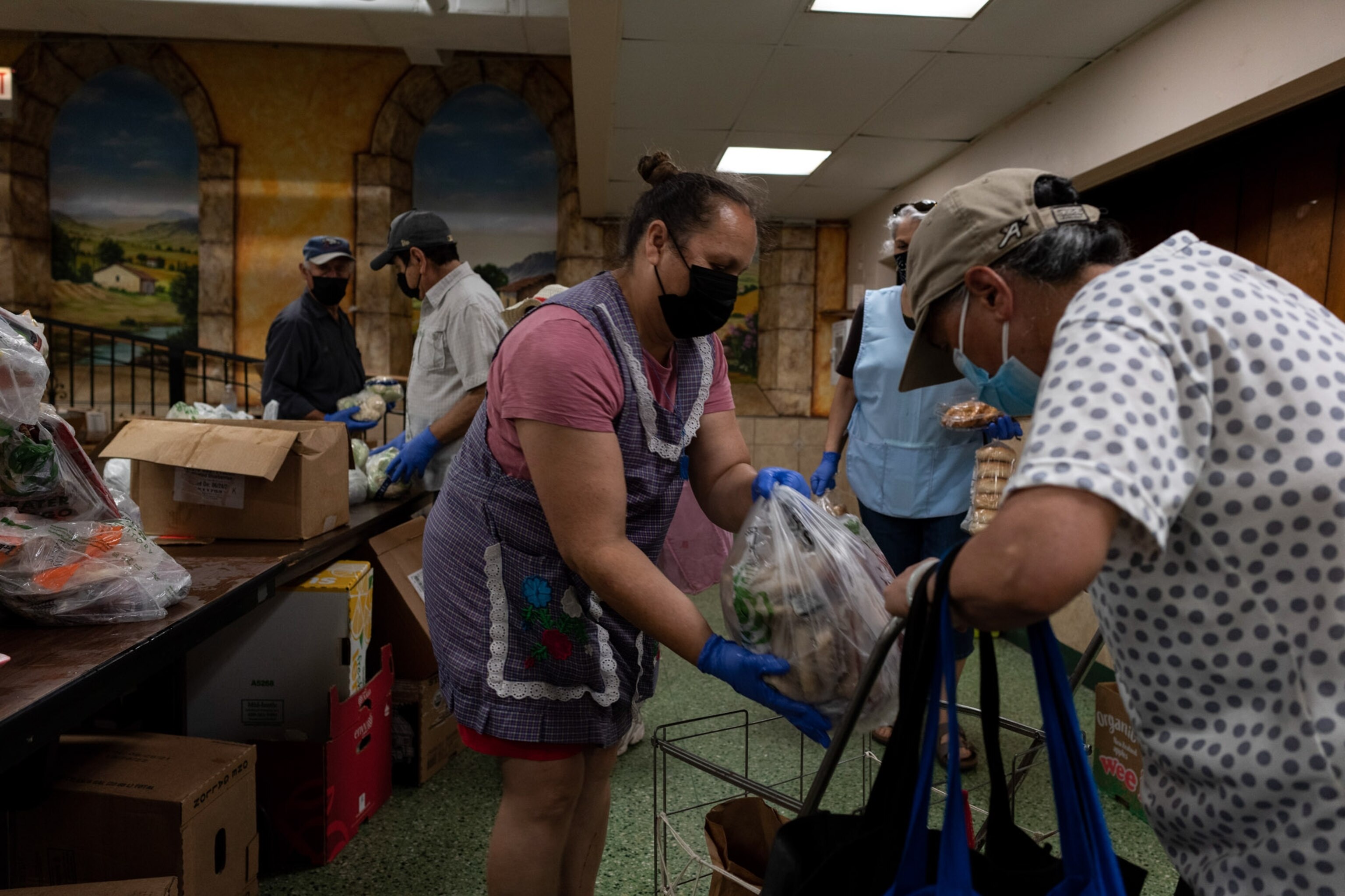 Grassroots efforts take on ‘food apartheid’ in Chicago’s South Side