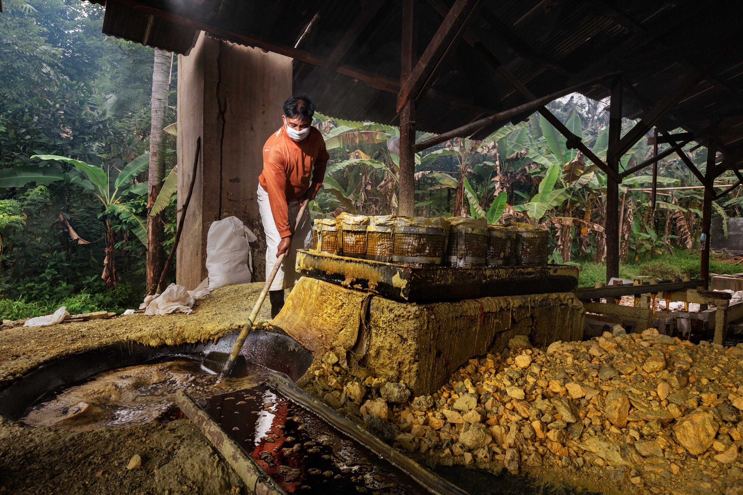 Photographs Show Sulfur Mining Tourism in Mount Ijen Volcano, Indonesia
