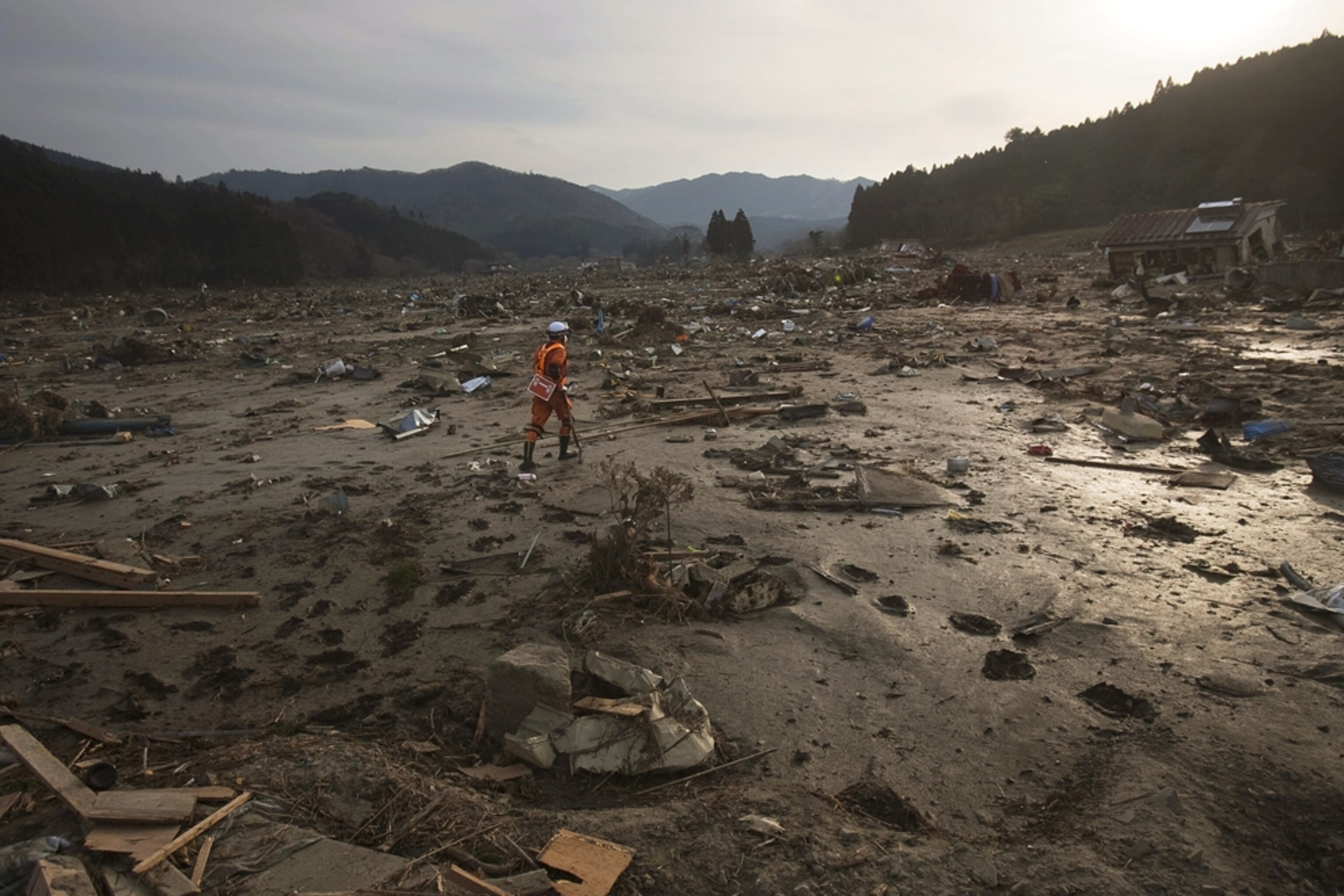 Japan Tsunami: 20 Unforgettable Pictures