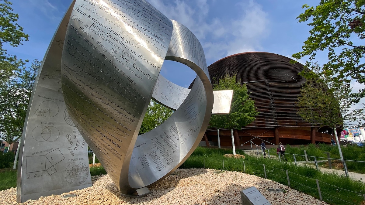 Join the world’s coolest science lesson in Geneva | National Geographic