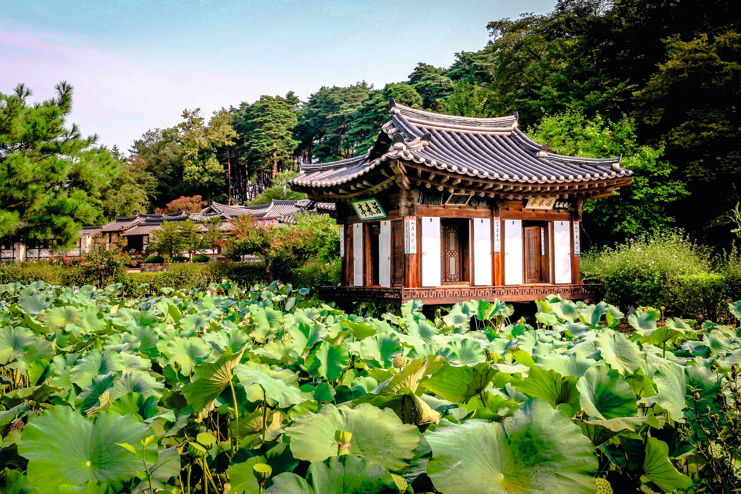 Top 10 Most Beautiful Gardens In The World Arena Pile