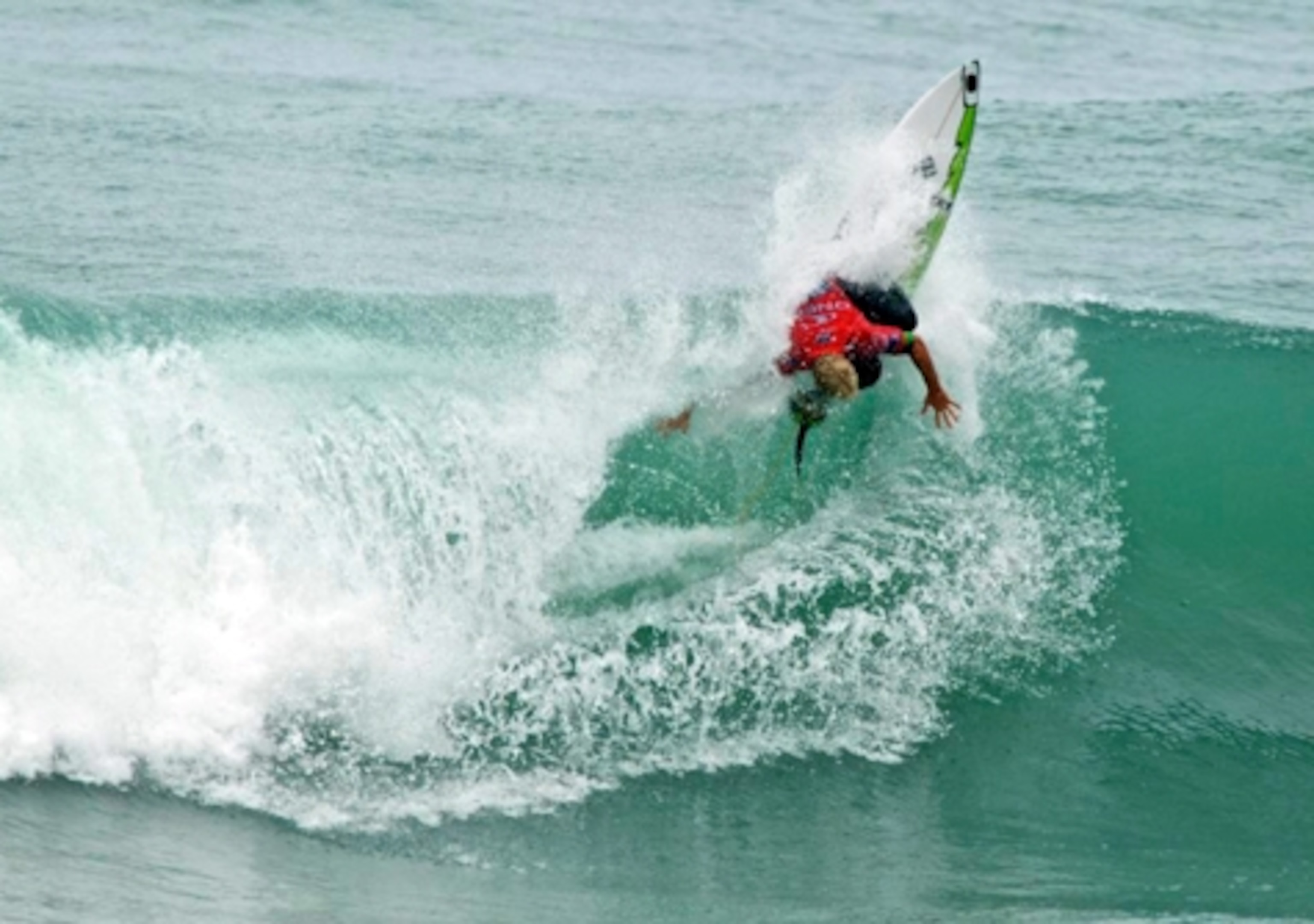 For World’s Coldest Surf Competitions, Surfers Take on Frigid Swells in ...