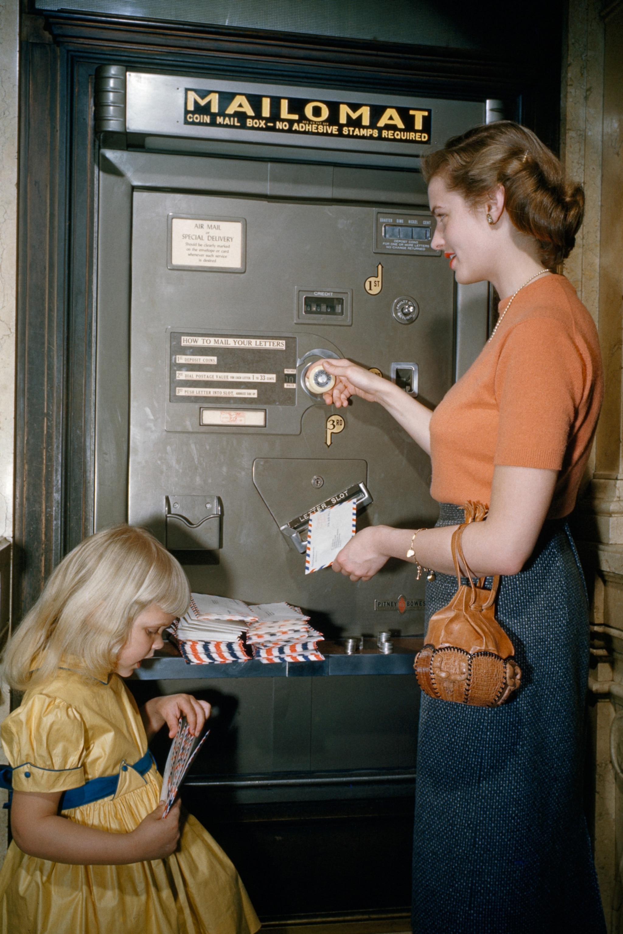 See Vintage Photos of the Post Office in Its Prime
