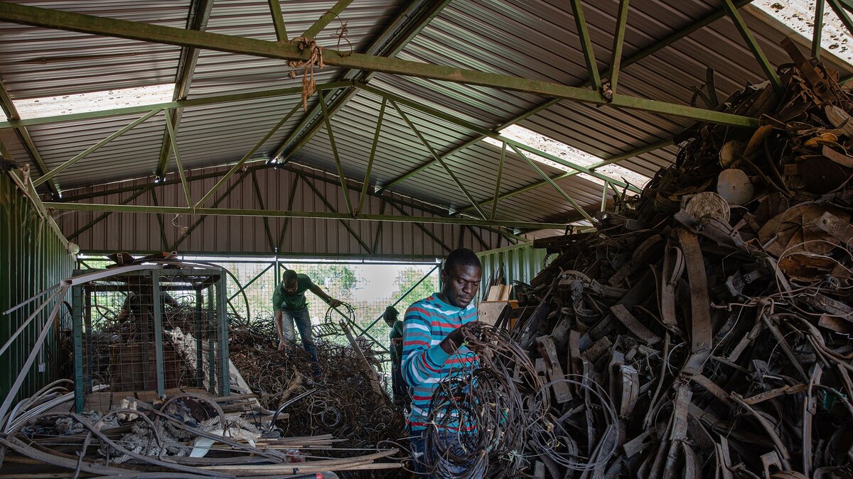 These traps once snared Uganda's wildlife. Now they're art | National ...