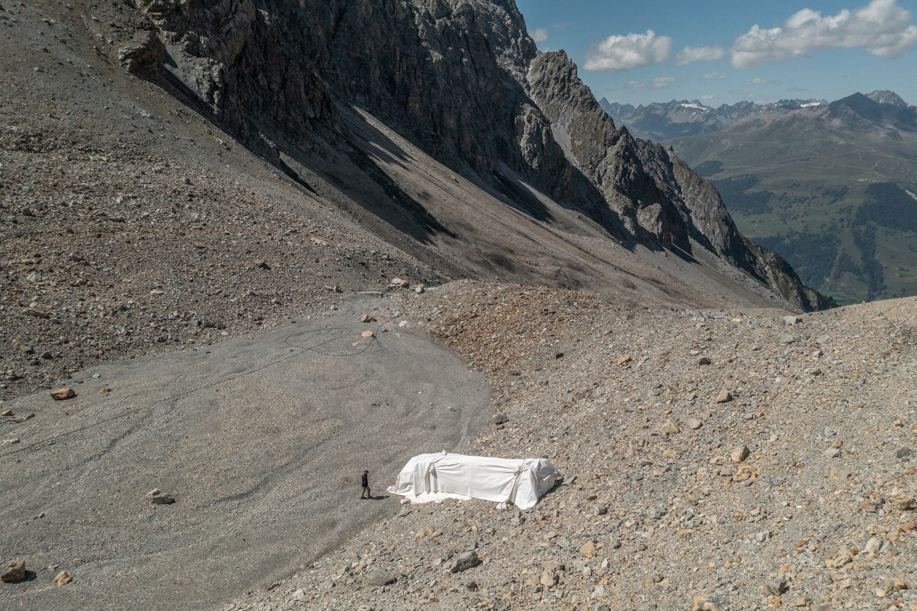 The urgent efforts to save winter in the Alps