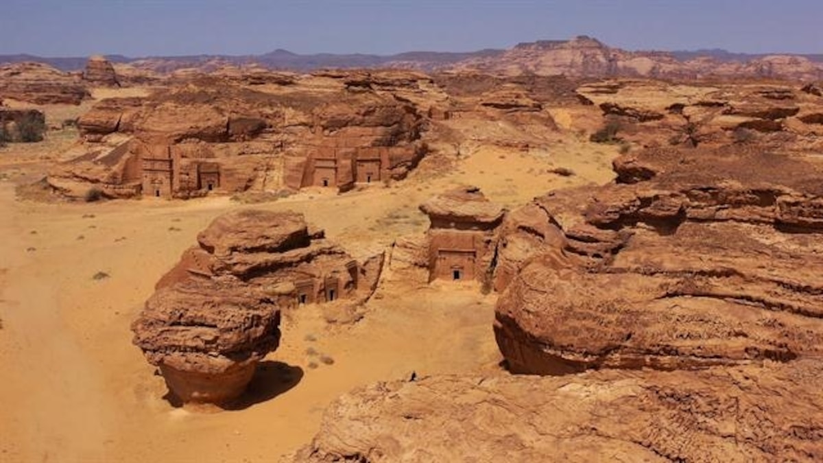 Buried stories: the tombs of Hegra | National Geographic