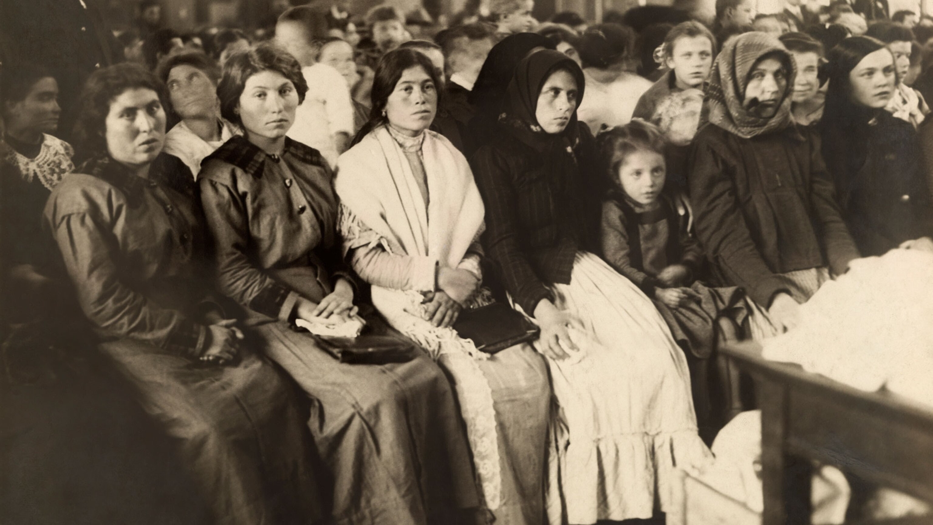 Ellis island immigrants