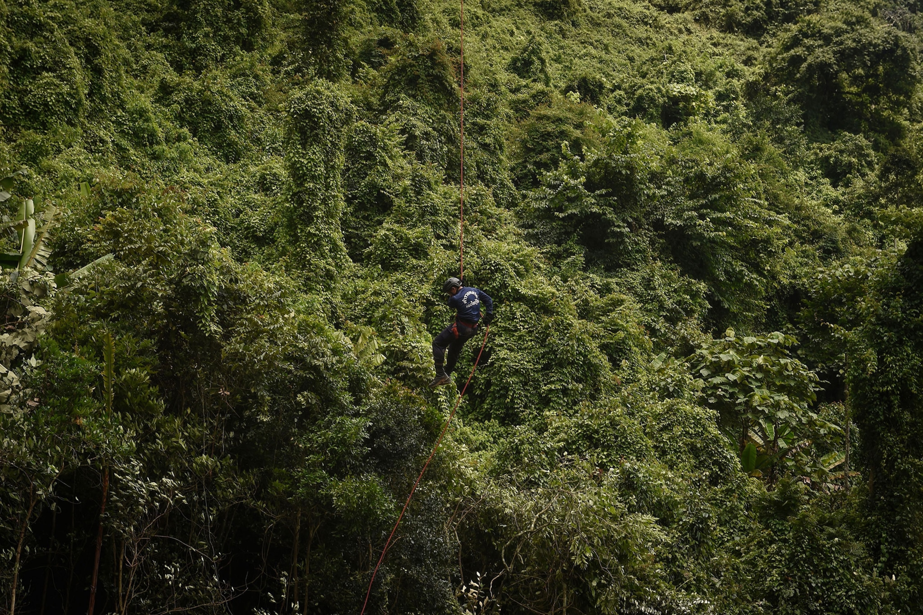 Meet the team of cave divers, National Geographic 2019 Adventurer of ...
