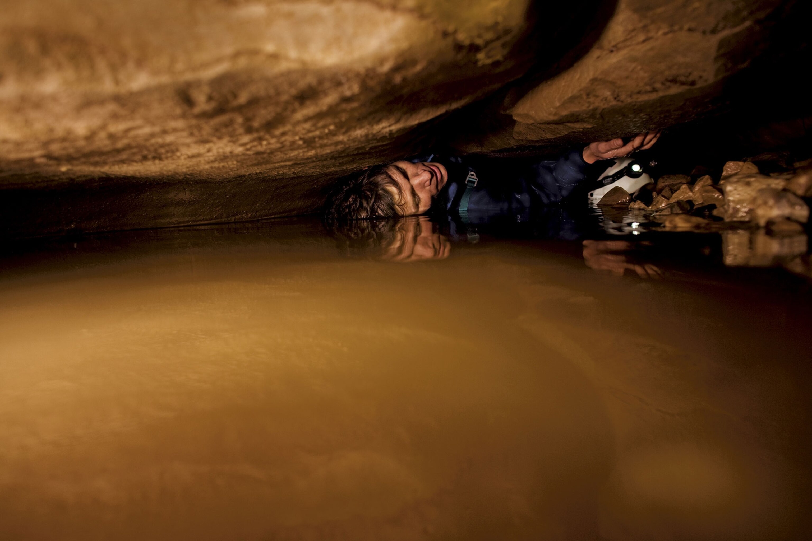 Archive Photos Show Dangerous Adventure Moments