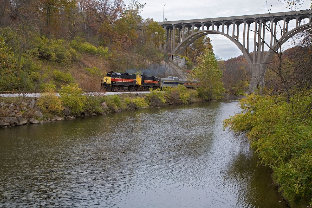 Cuyahoga Valley Scenic Railroad, With Vintage Zephyr Cars, Is Worth the ...