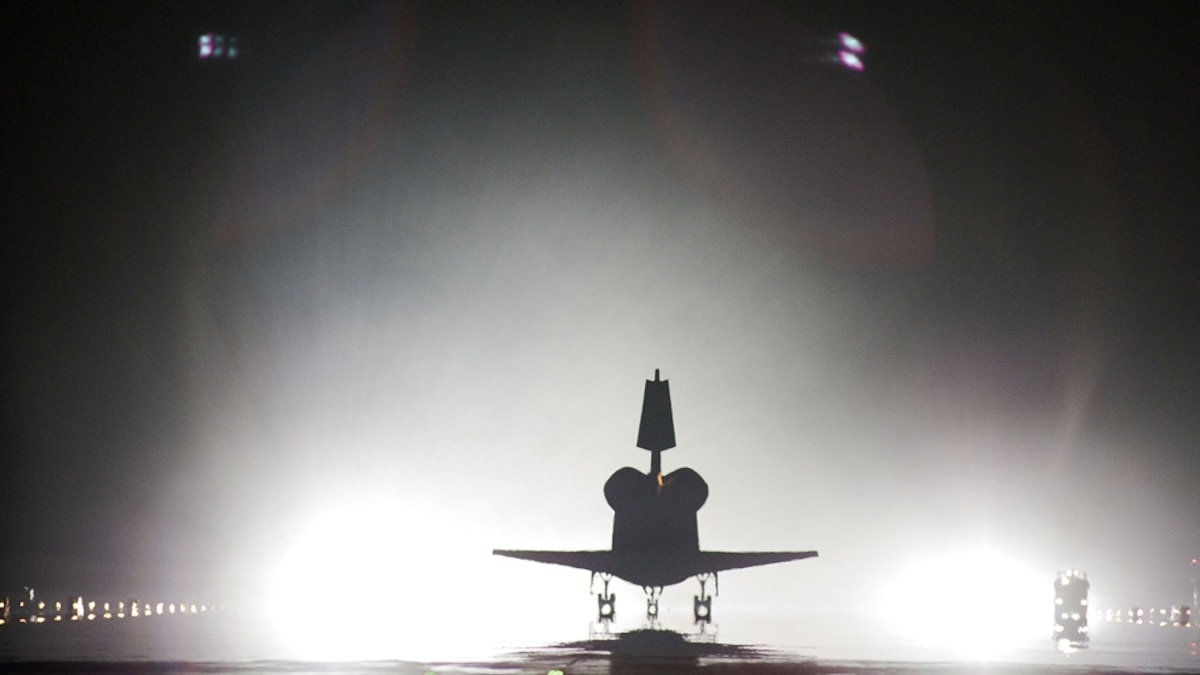 Space Pictures This Week: Crystal "Rain," Shuttle Finale | National ...