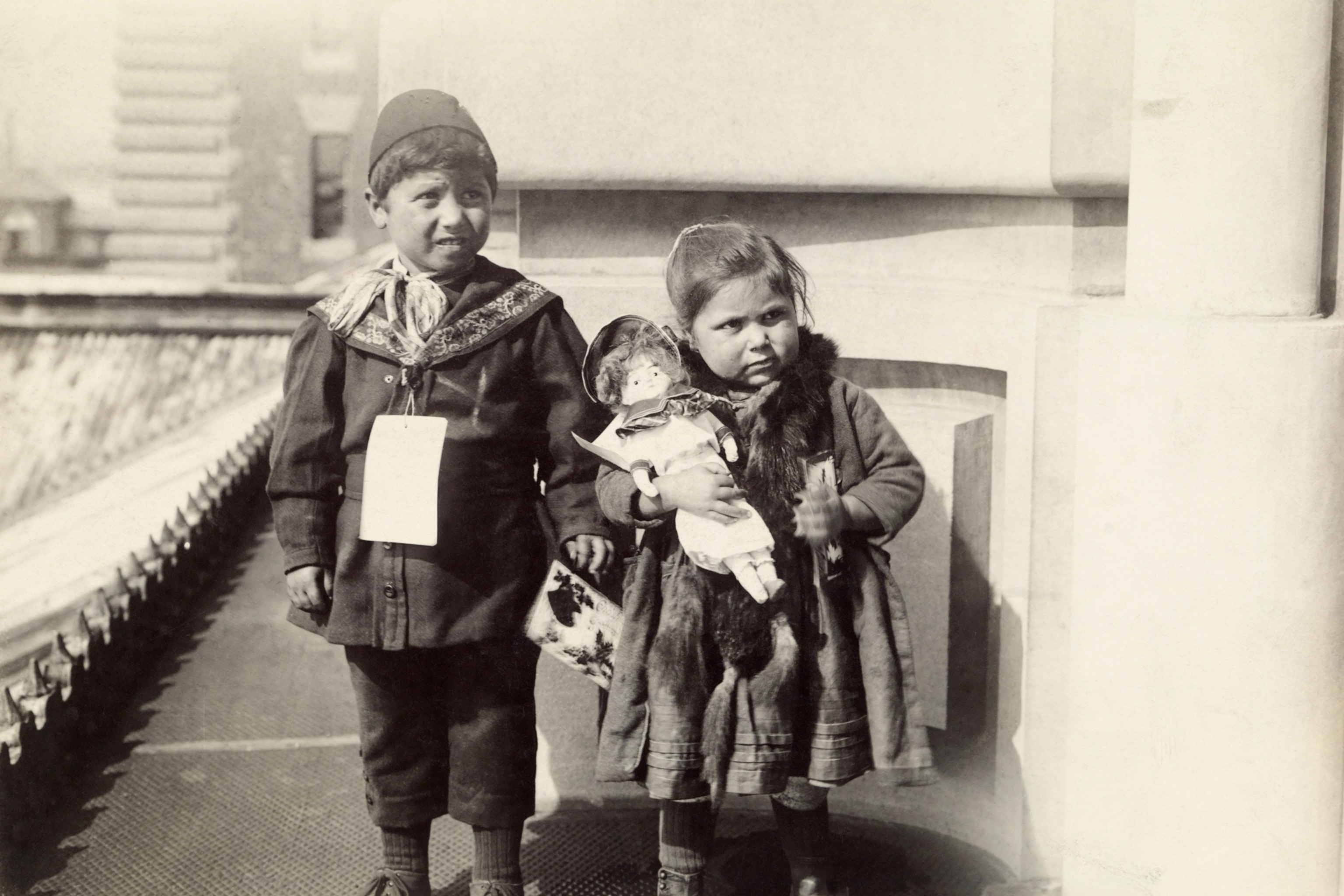 This Is What Immigration Looked Like in 1917