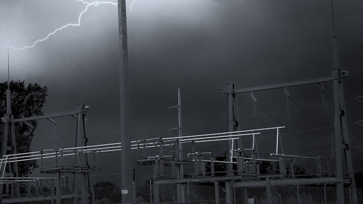 Preparing for the Zombie Apocalypse: Are Microgrids Our Only Chance ...