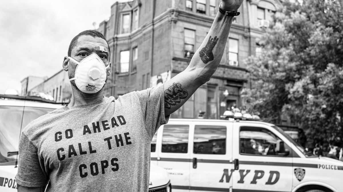 Photos can show protests’ complexity—or they can perpetuate old lies ...