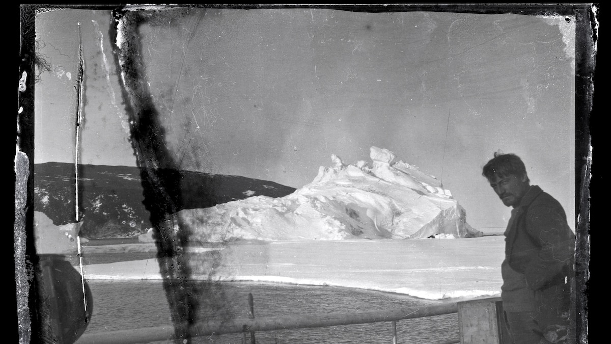 Electrifying Photos of the Early Age of Antarctic Exploration Found ...