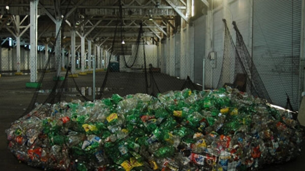 David de Rothschild: Voyage of the Plastiki How to Build a Plastic ...