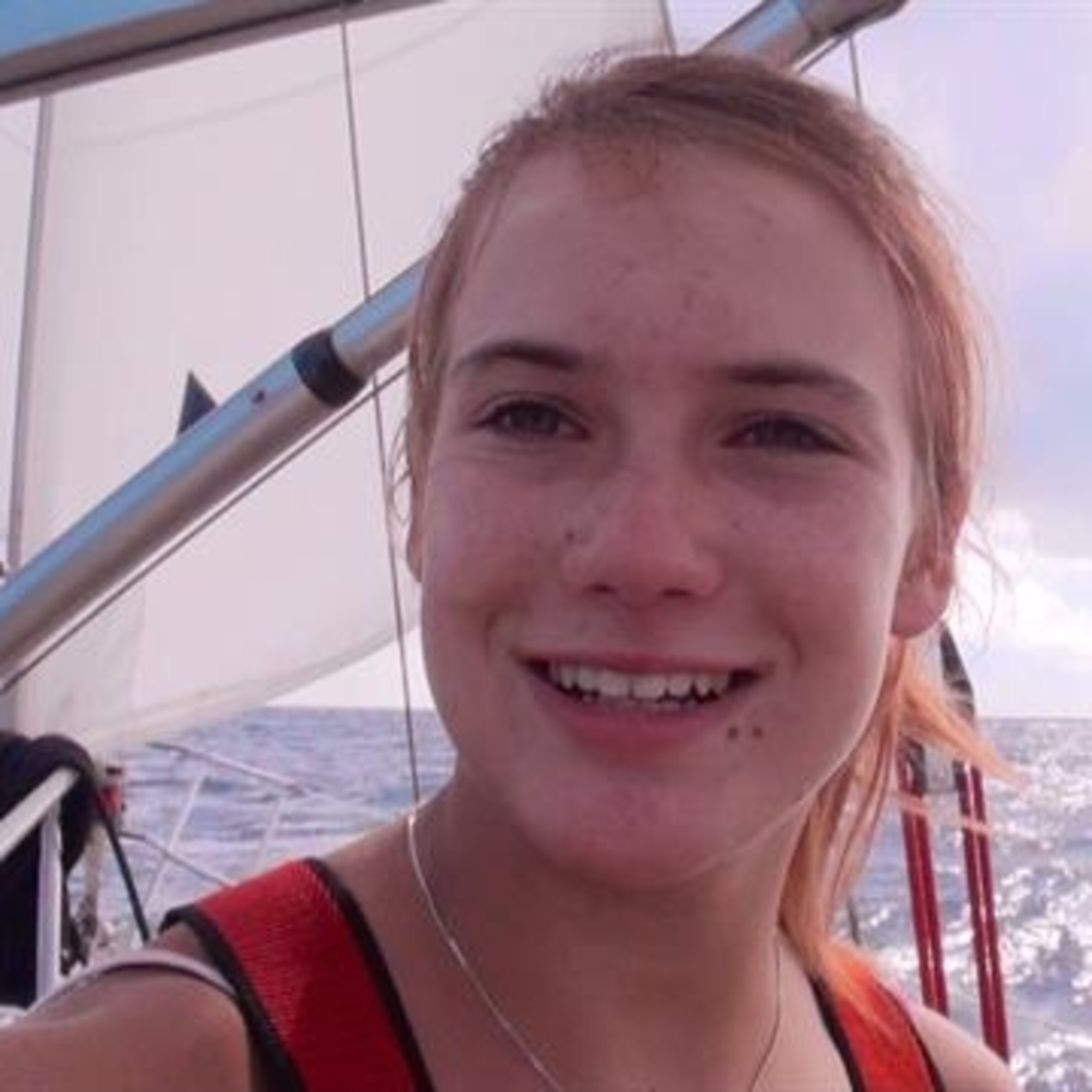 Robin Dove's Instagram, Twitter & Facebook on IDCrawl