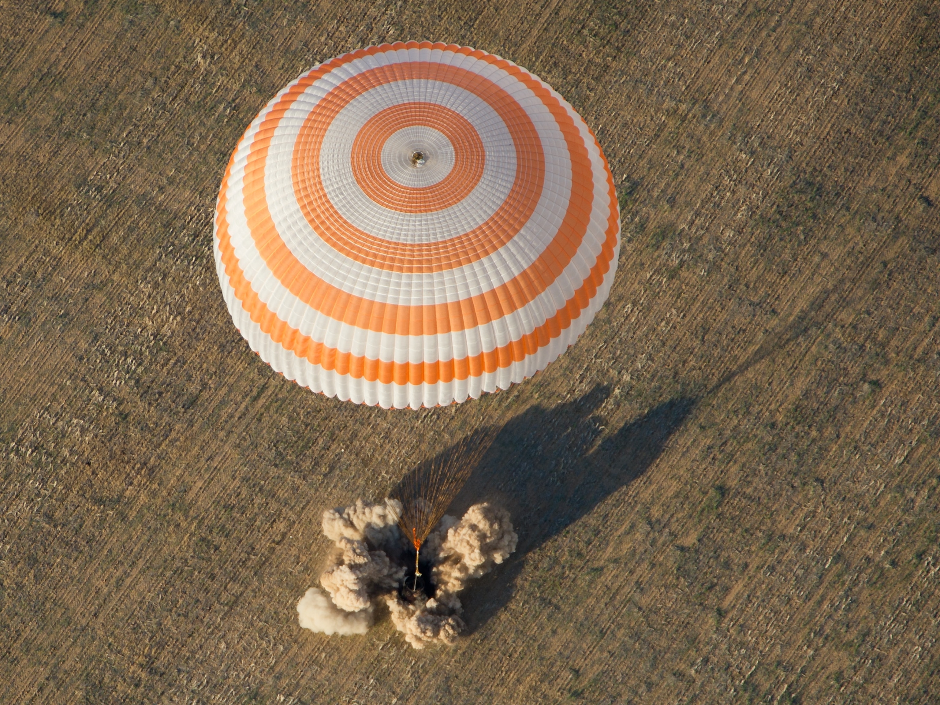 Space Pictures This Week: Endeavour, Mars Rock, More | National Geographic