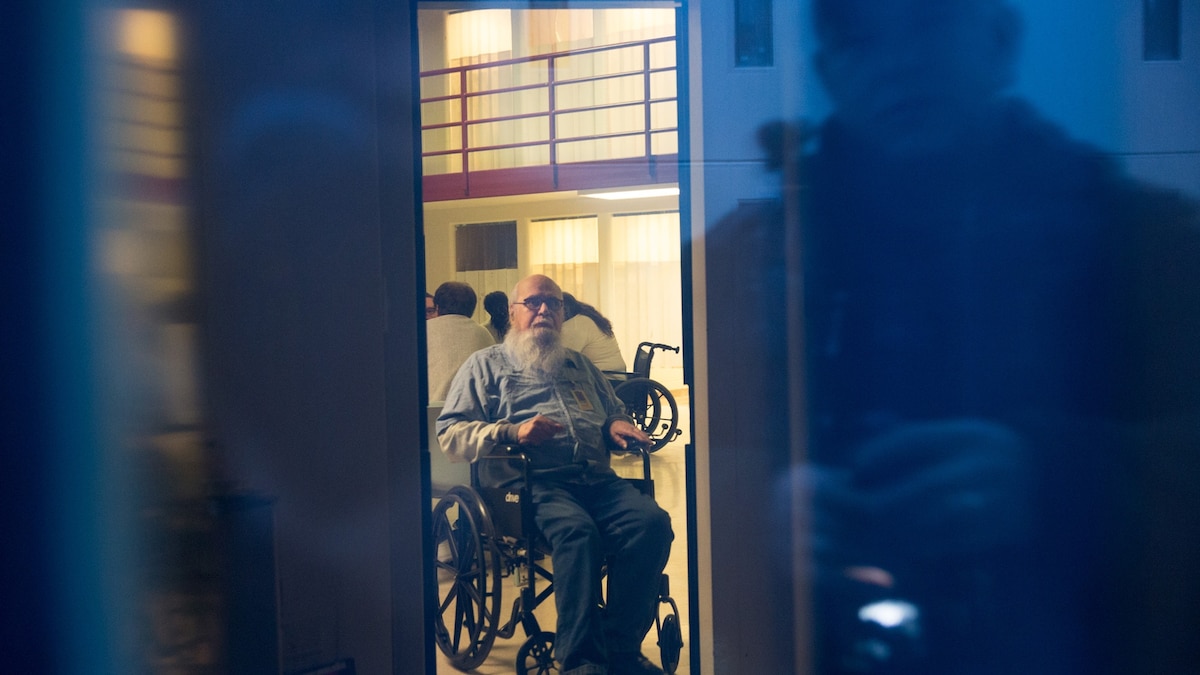 Aging Inmates: Photographer Shines Light on Loneliness and Isolation ...