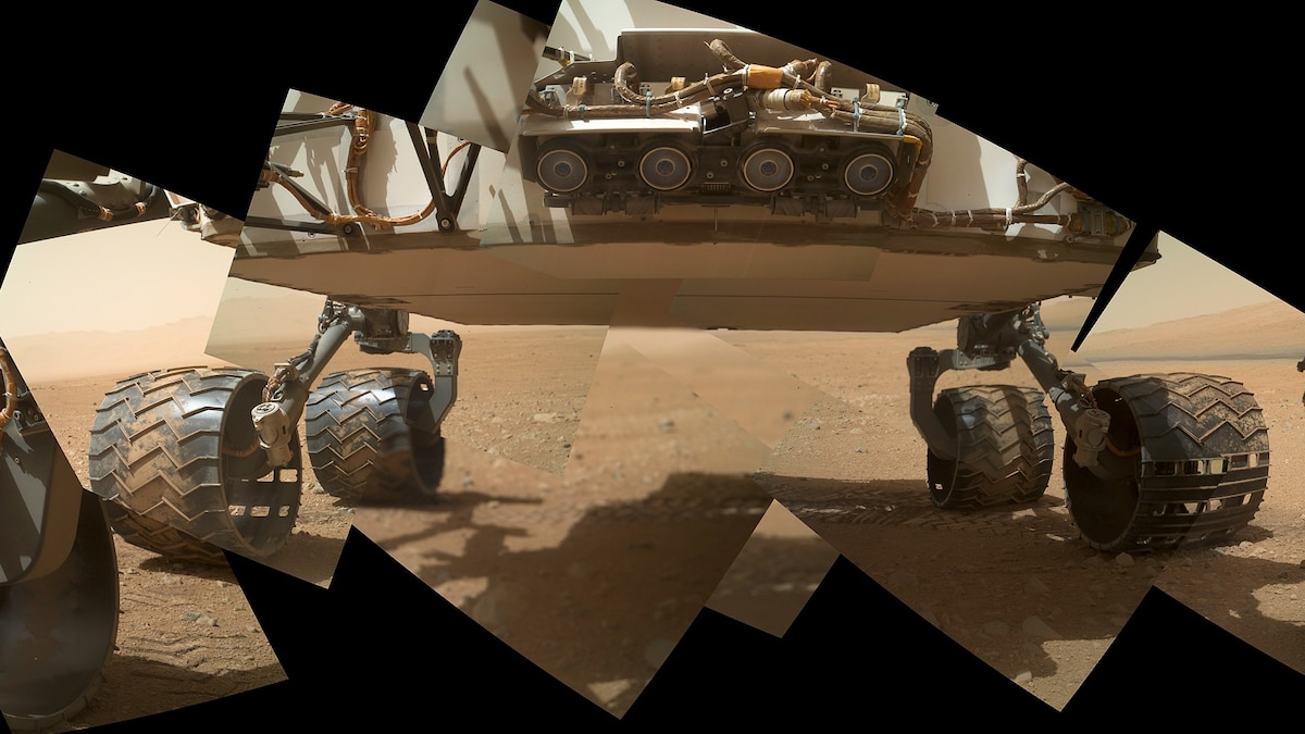 Mars Curiosity Rover Finds Proof of Flowing Water—A First | National ...