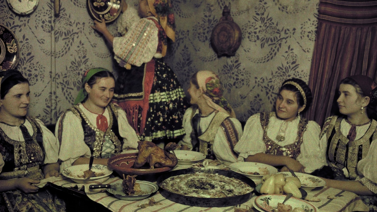 For Thanksgiving, Our Favorite Photos of Feasts Around the World ...