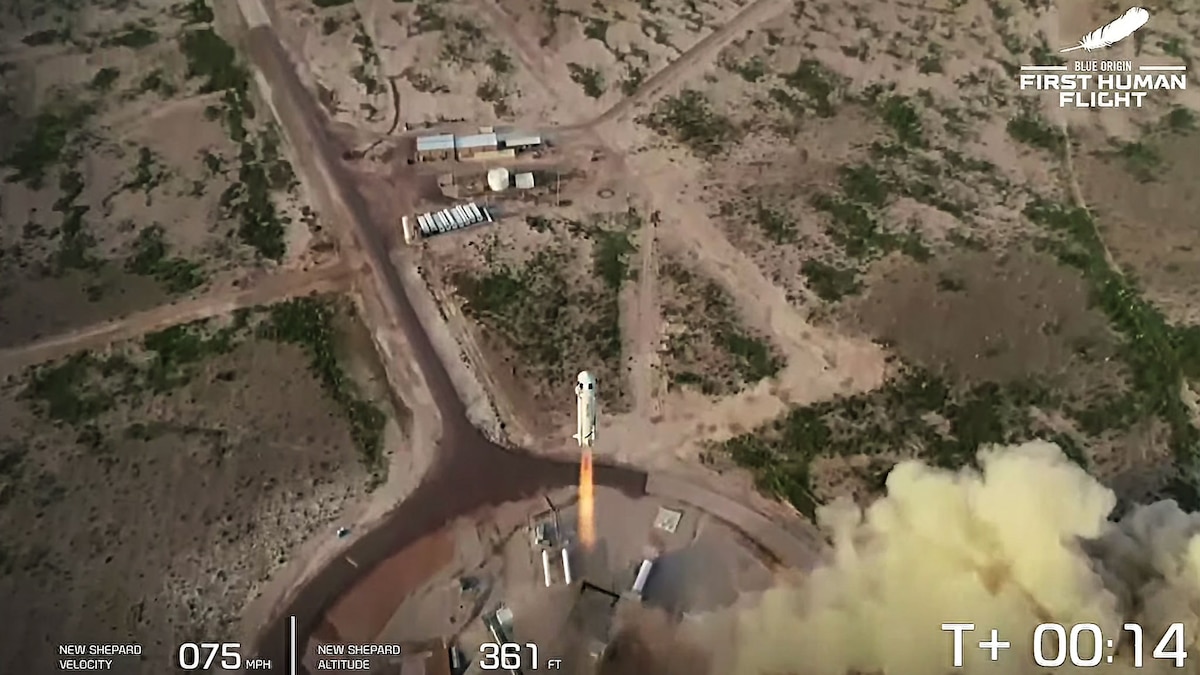 Jeff Bezos reaches space—a small step toward big spaceflight dreams ...