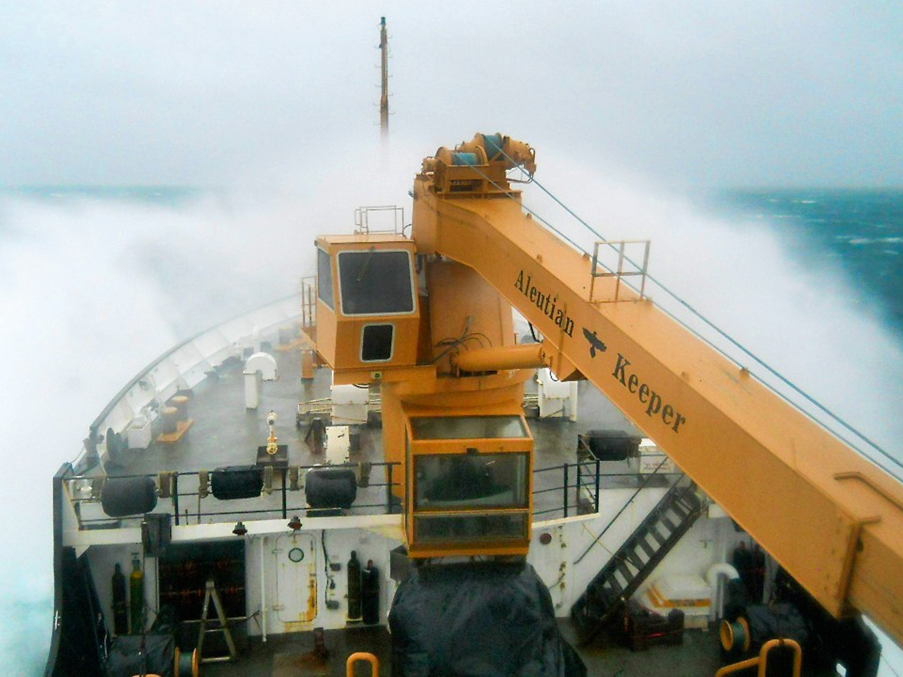 Pictures: Errant Shell Oil Rig Runs Aground Off Alaska, Prompts Massive ...