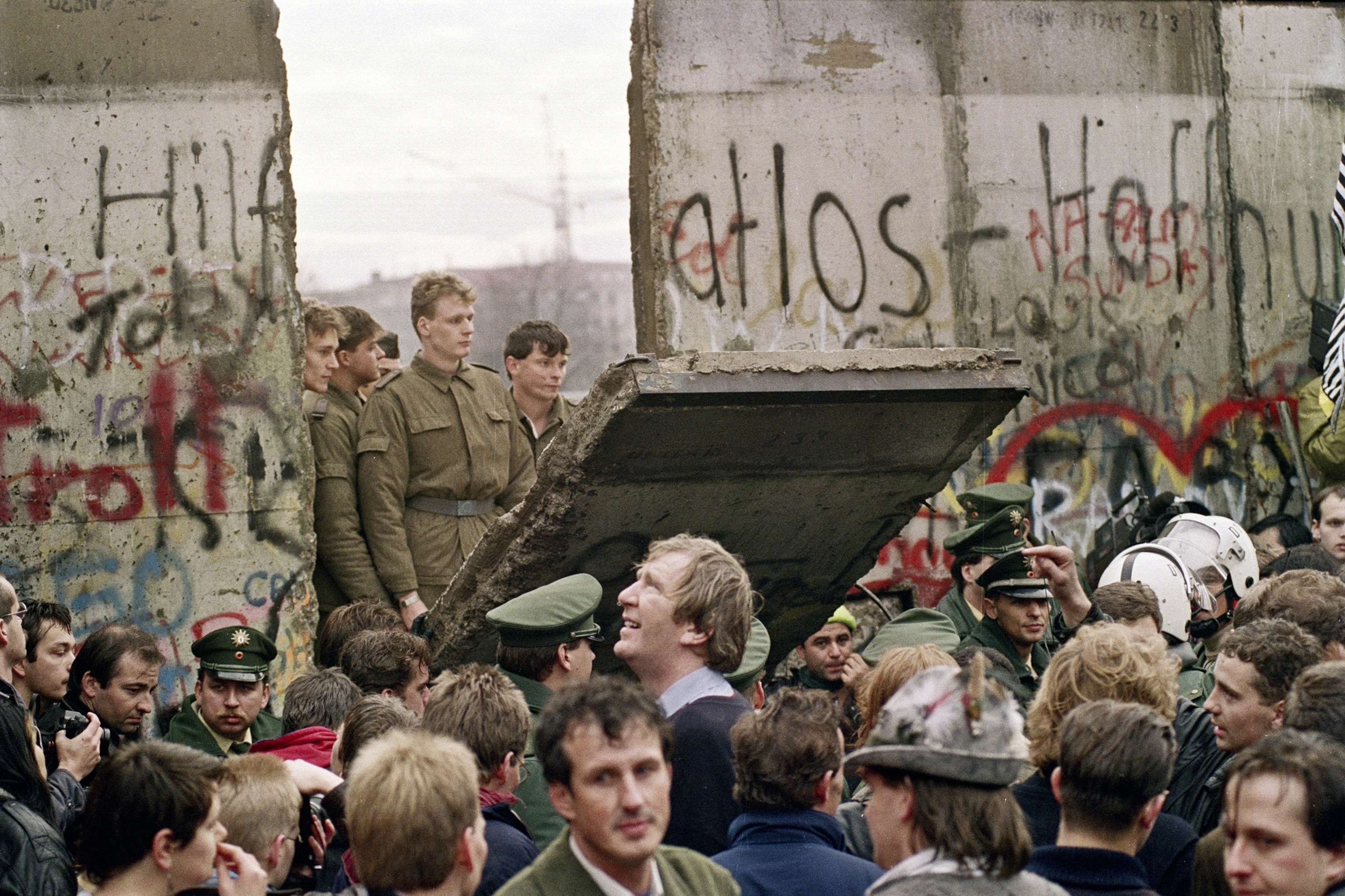 25 Years After the Wall Cracked Open, a New Berlin Is Emerging