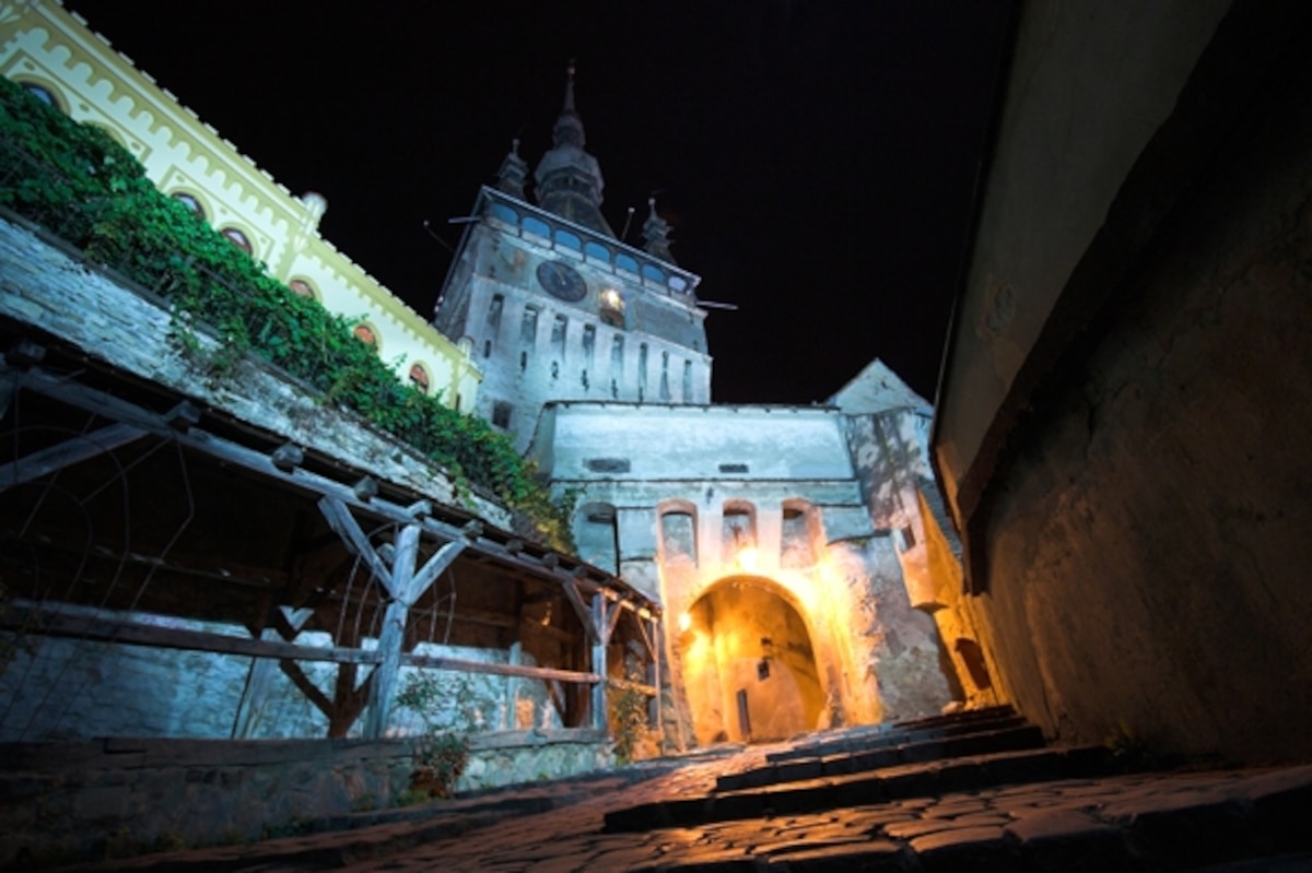 10 of the World’s Most Haunted Cities
