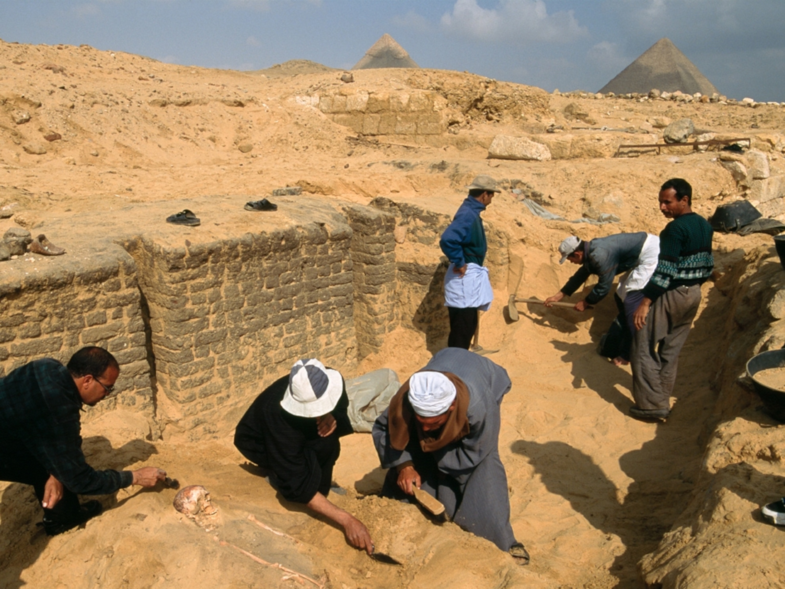 Pictures: Egypt Priest's Tomb Found Near Pyramids | National Geographic