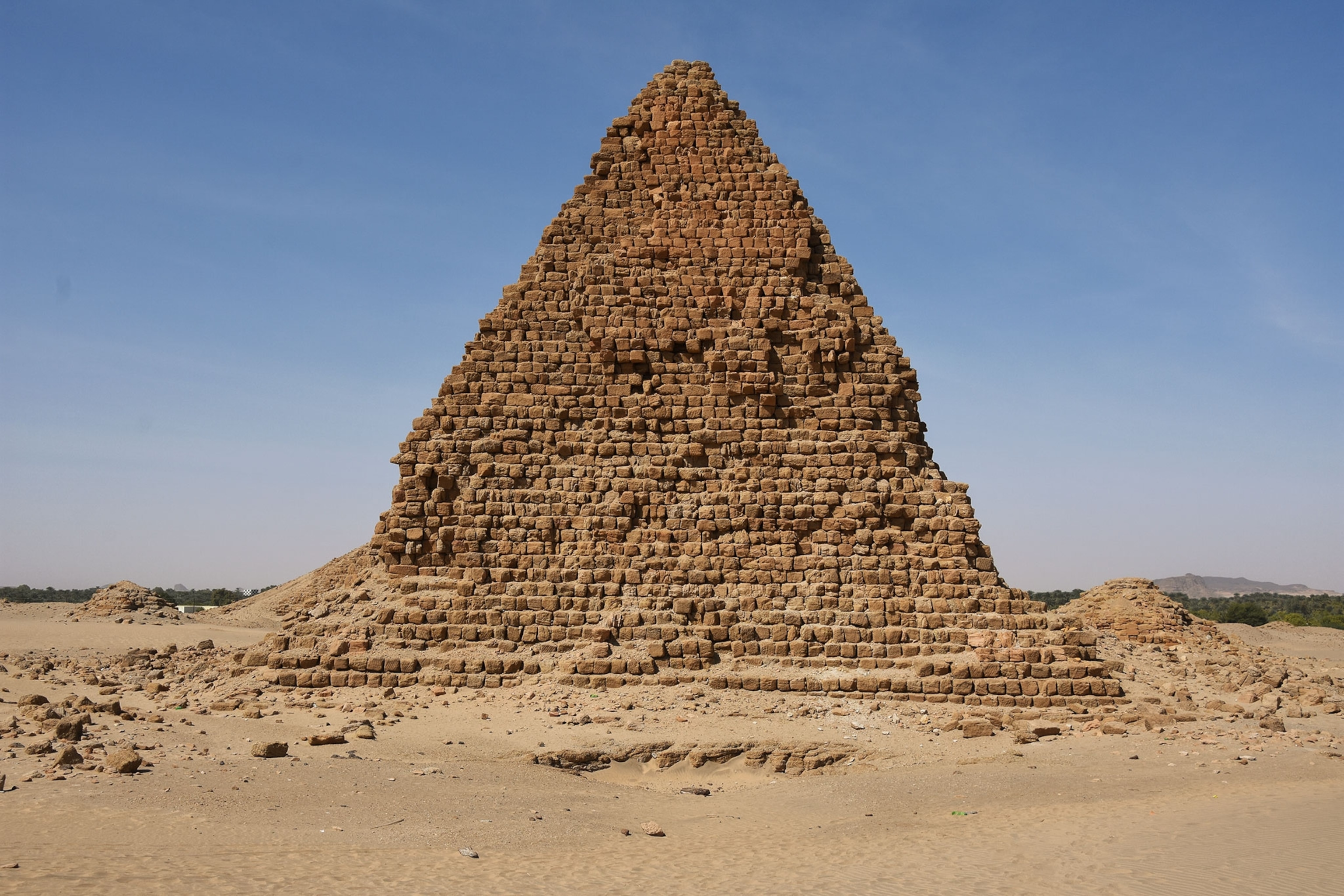 Dive beneath the pyramids of Sudan's black pharaohs