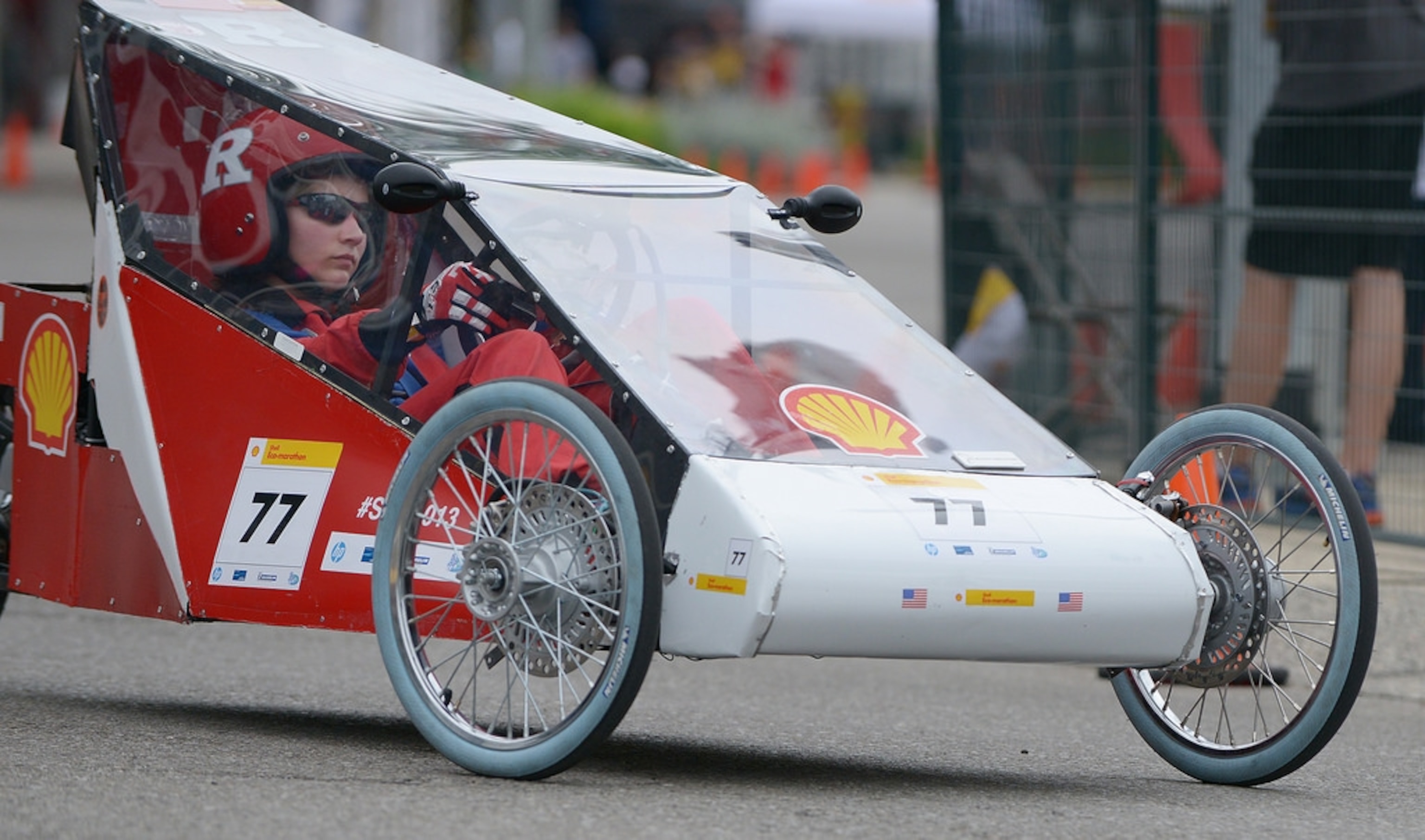 Student Teams Share Tools, Advice Off the Track During Eco-marathon ...