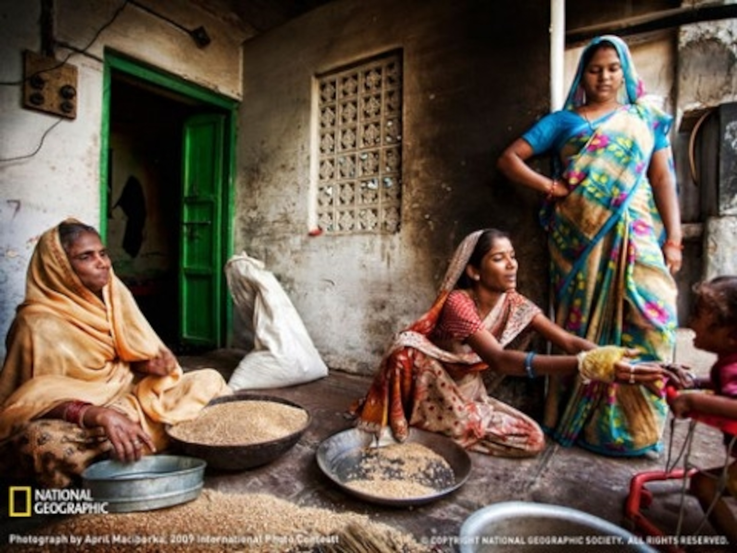 Today’s Pic: Sorting Rice | National Geographic