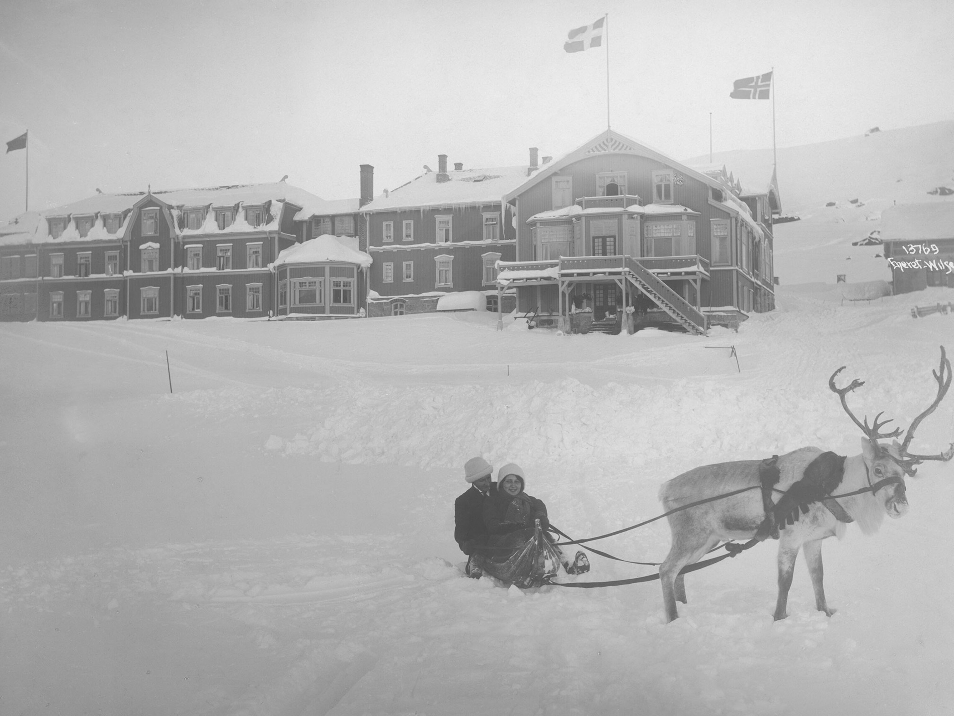Our Favorite Vintage Photos of Winter
