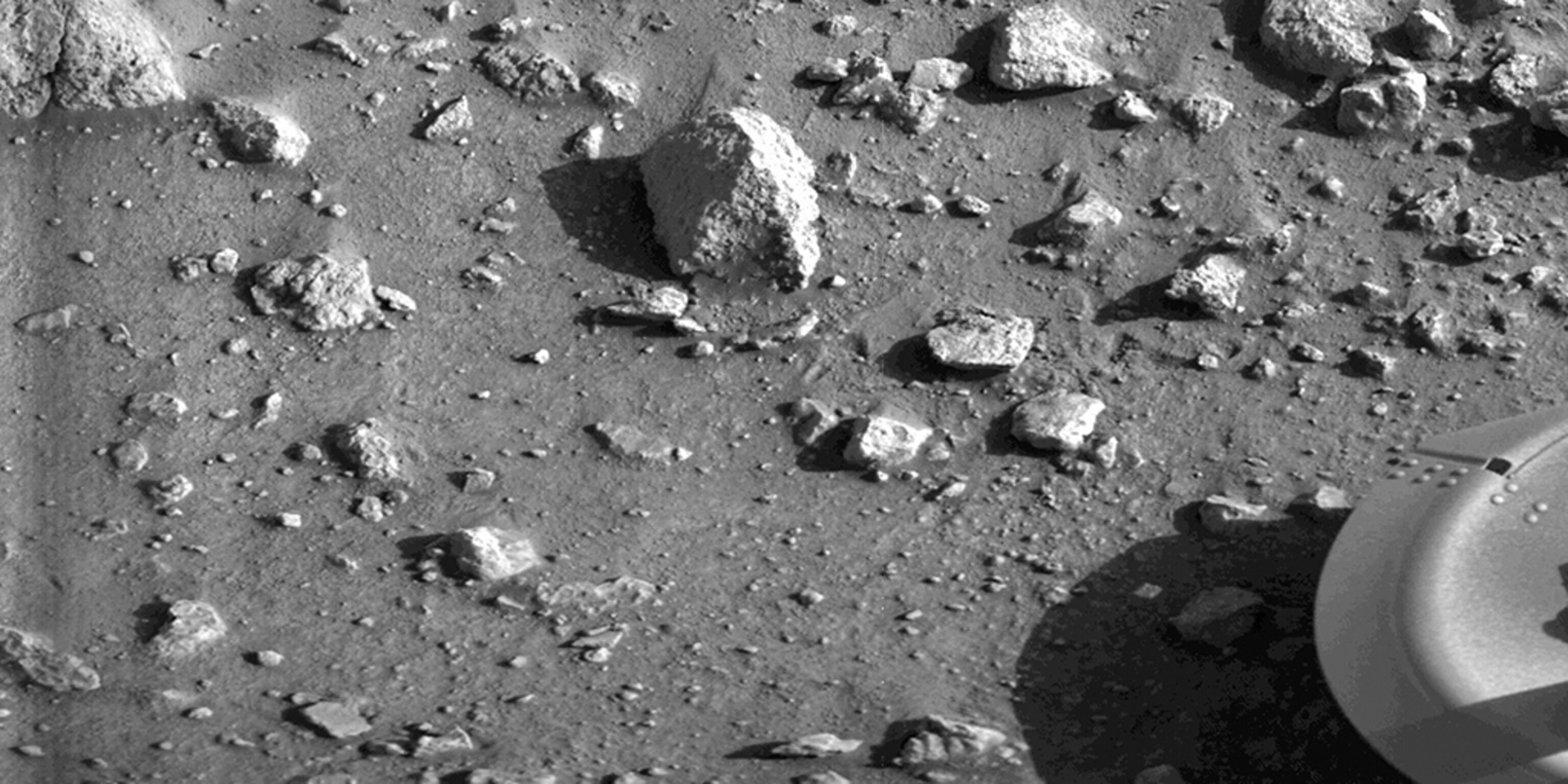 See how people have imagined life on Mars through history