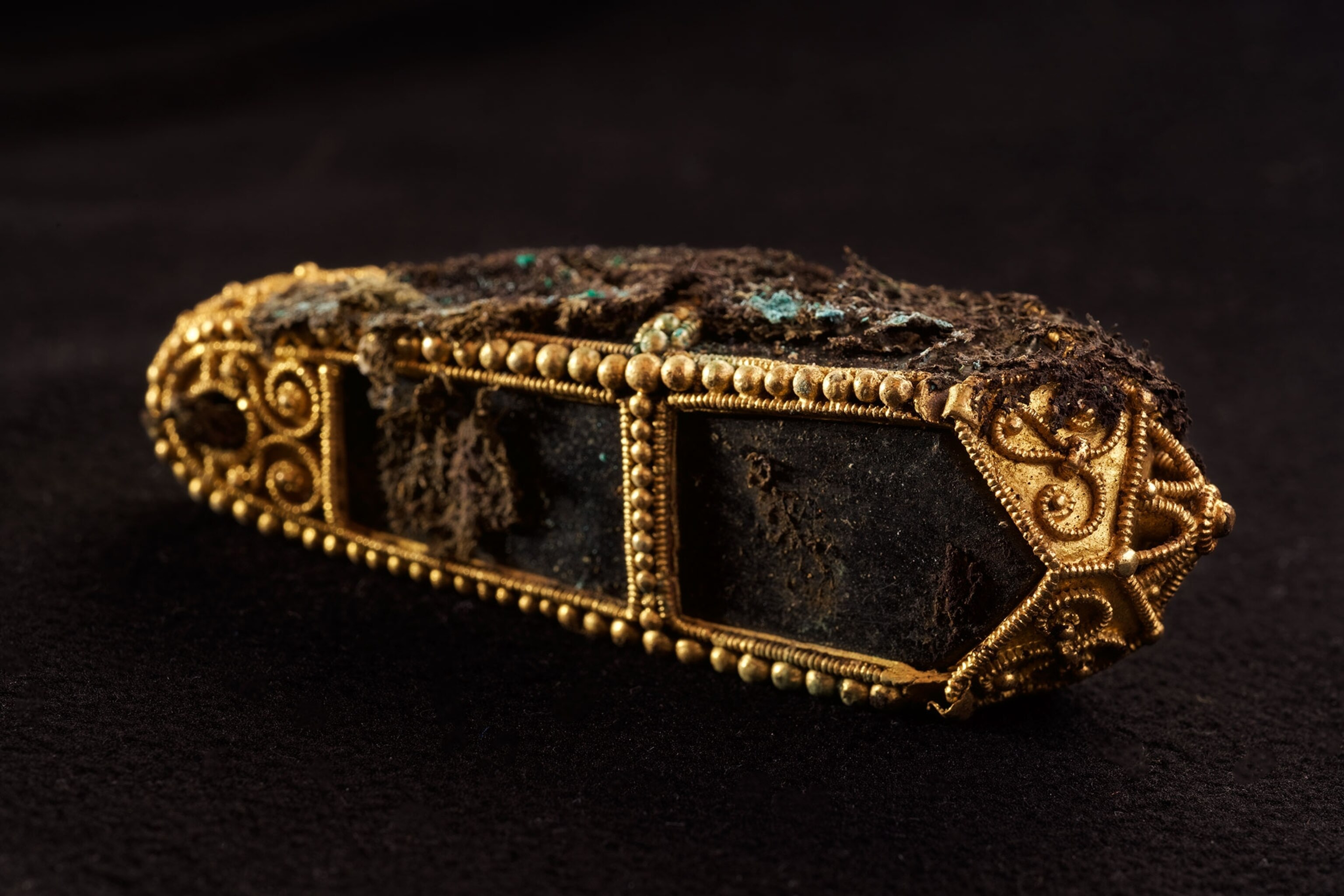 Pictures: An Elite Viking’s Prized Possessions