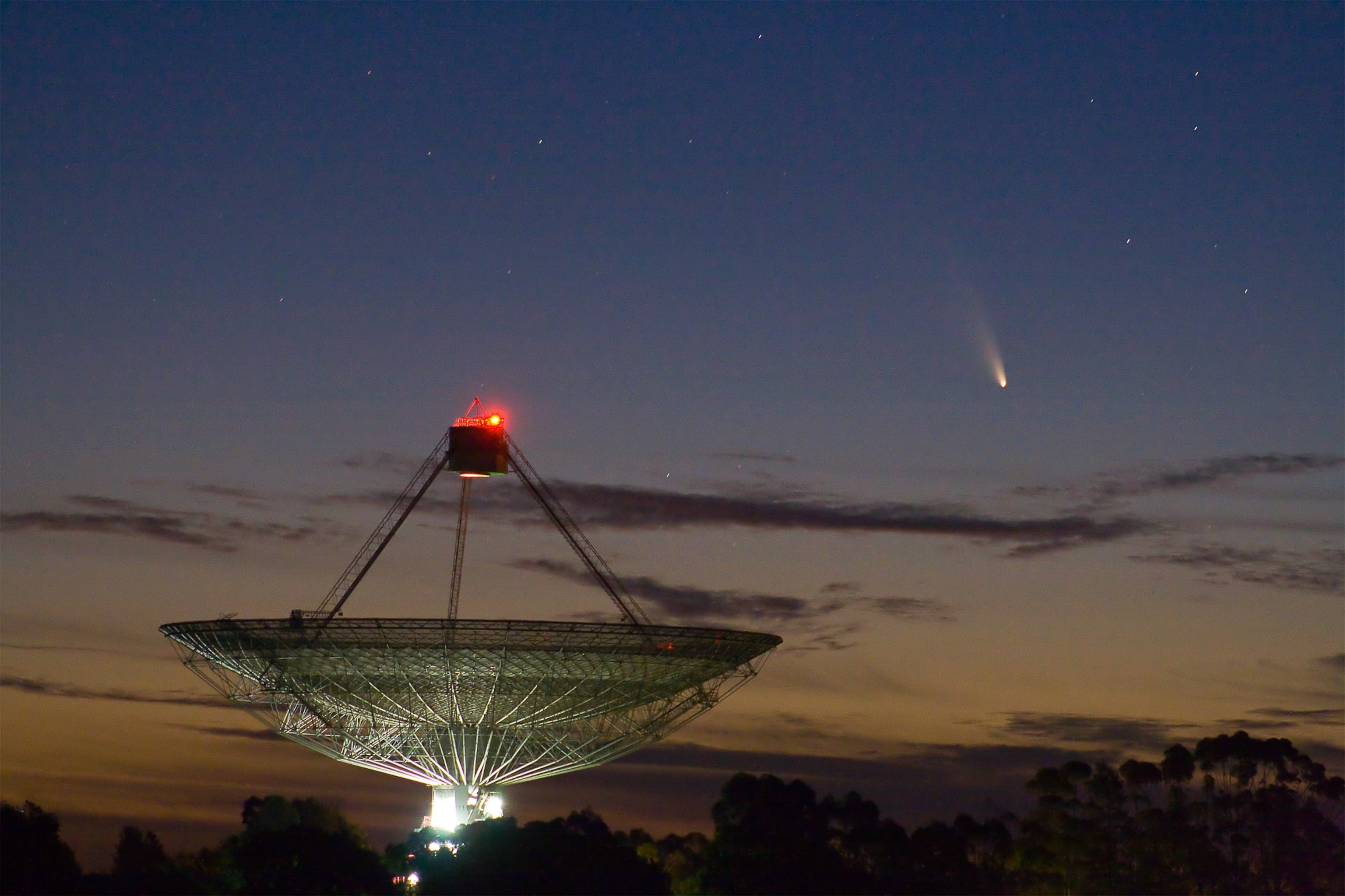 Pictures: Comet Pan-STARRS Debuts in Southern Hemisphere | National ...