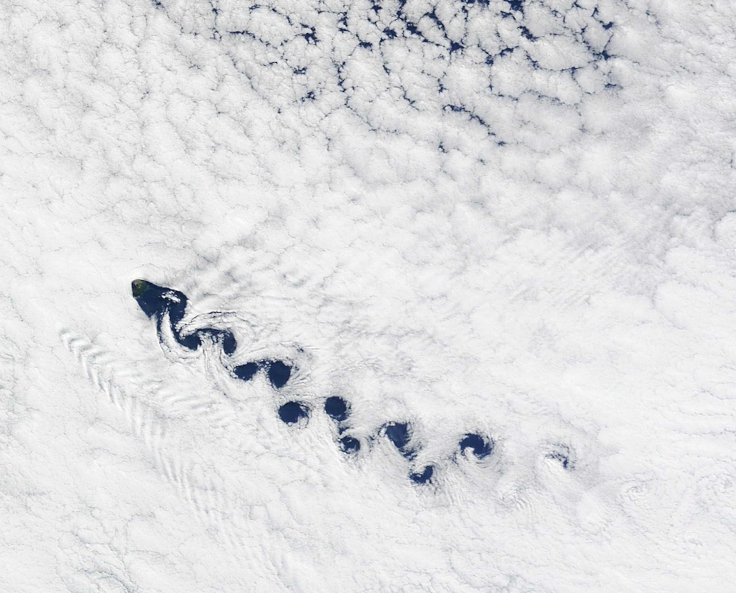 Space Photos This Week: "Moontrail," Sun Eruption, More | National ...