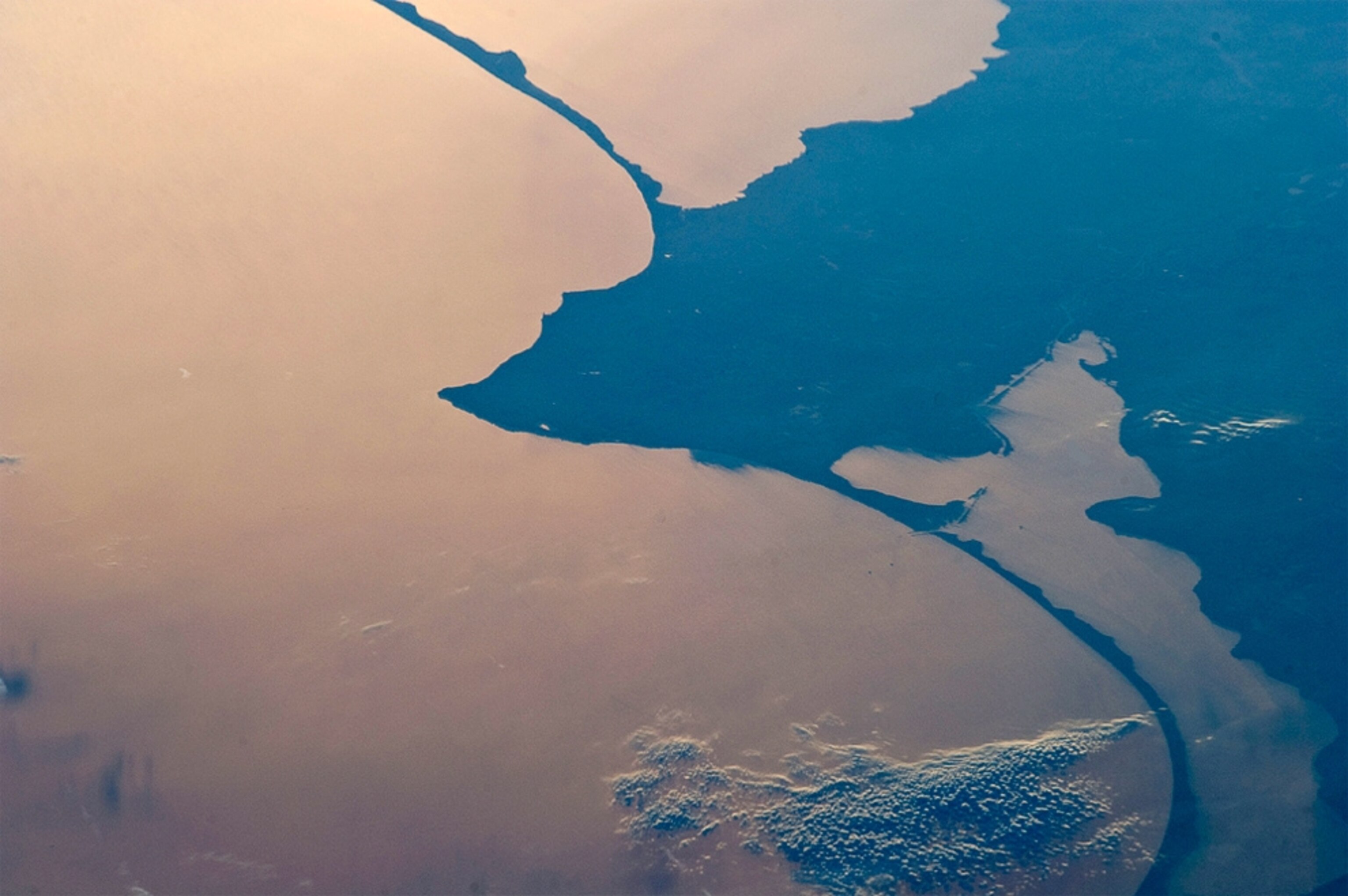 Space Pictures This Week: Mars Pit, Warped Galaxy, More | National ...