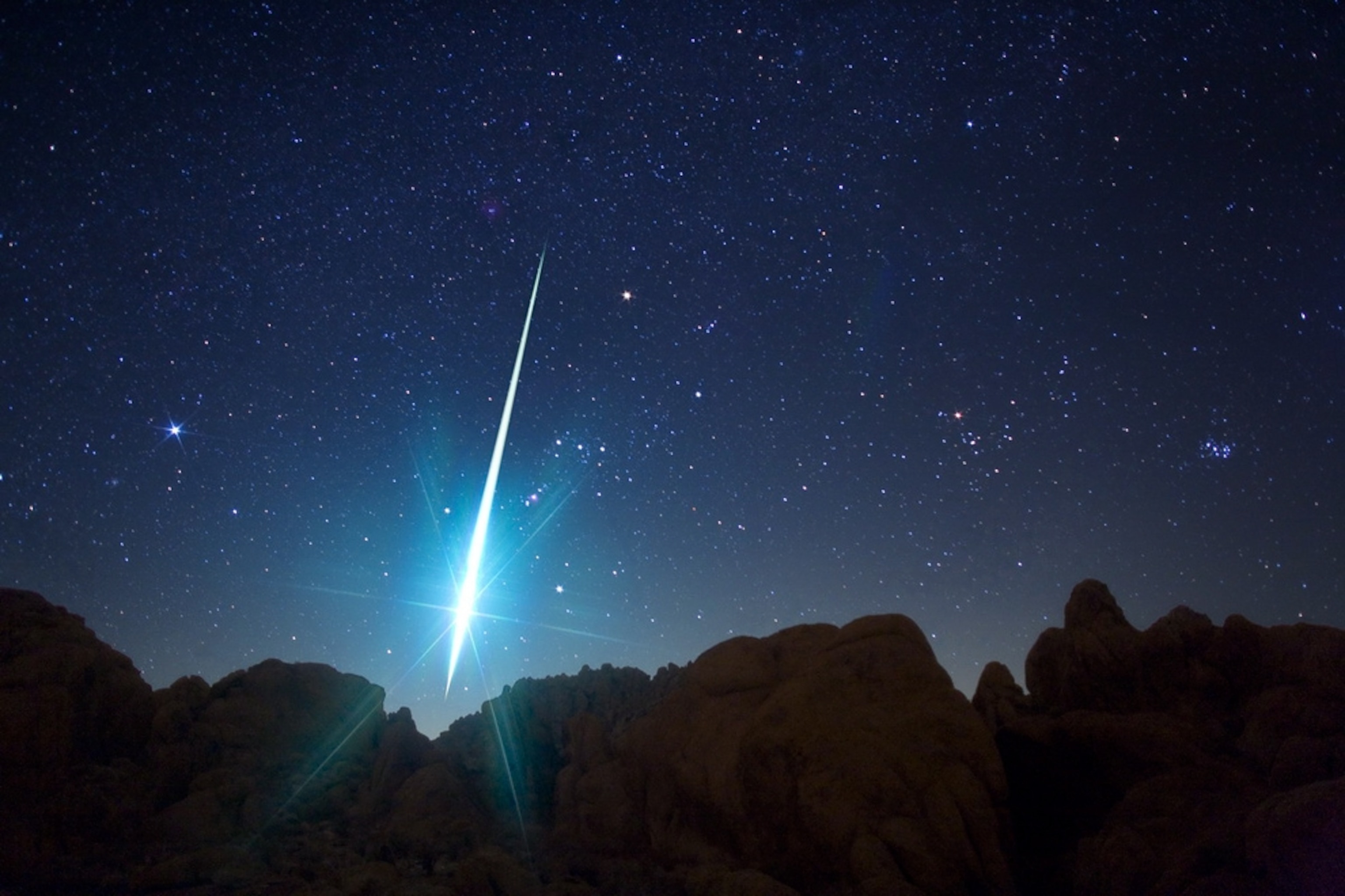 Meteors Delivered Gold to Baby Earth, New Study Hints